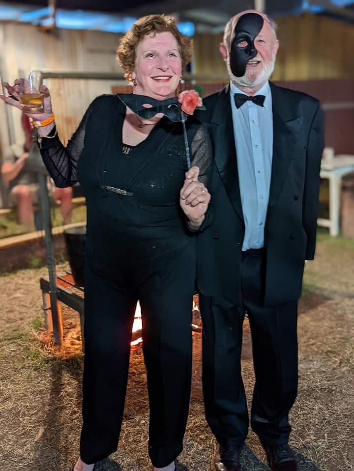 Travellers tails 2022 - Oak Park - by Patrick Durack