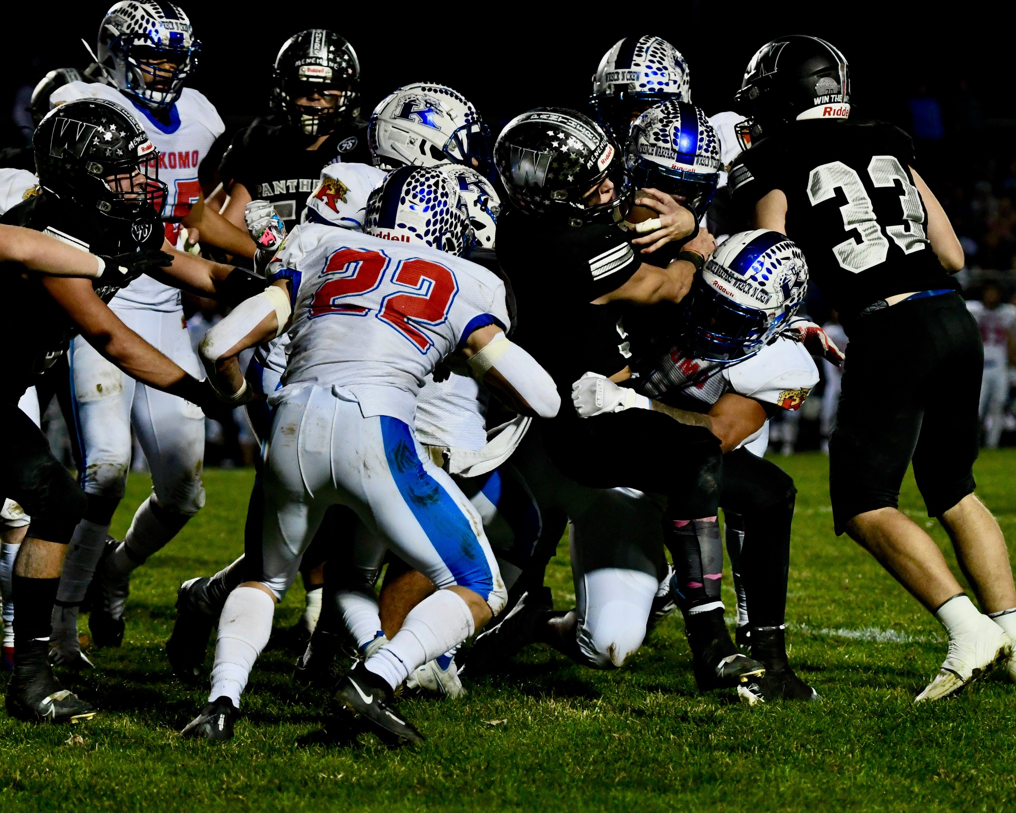 Wildkats swarm Panthers for sectional win