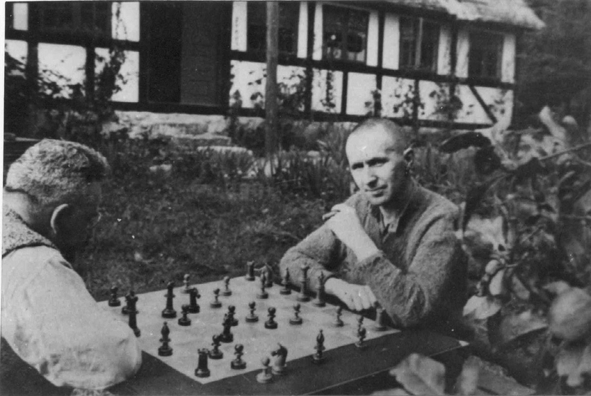 House of Illusions, Lower East Side - by Mike Crumplar