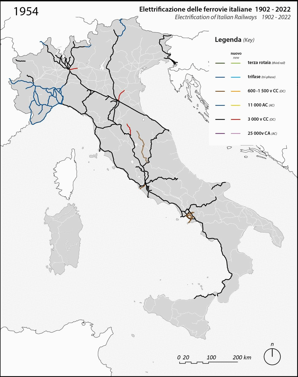 A brief visual history of rail electrification in Italy
