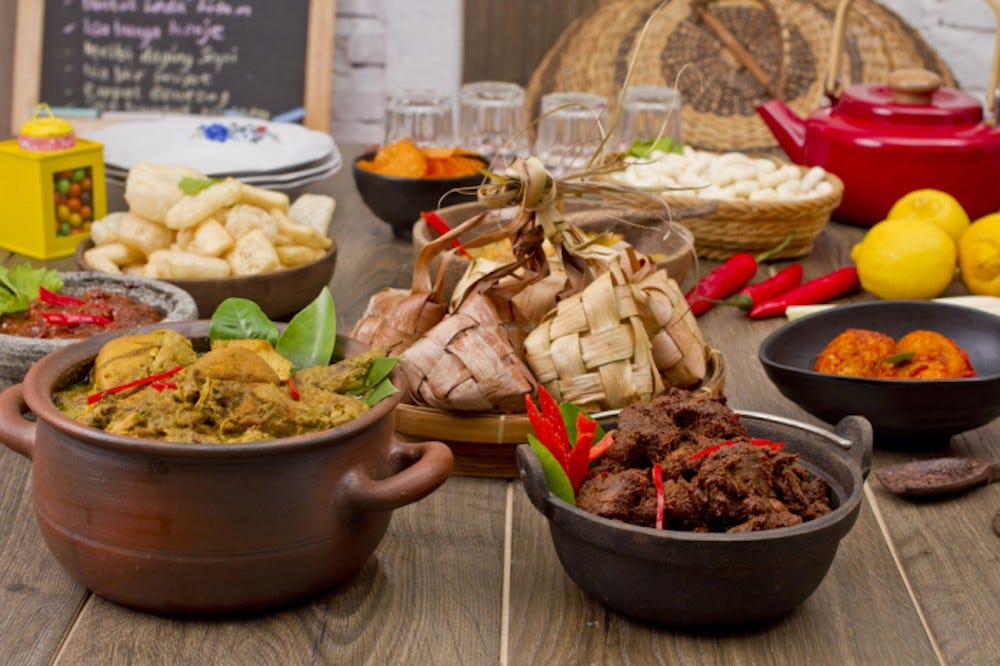 Tips Makan Saat Hari Raya Lebaran - by Kunto Wibisono