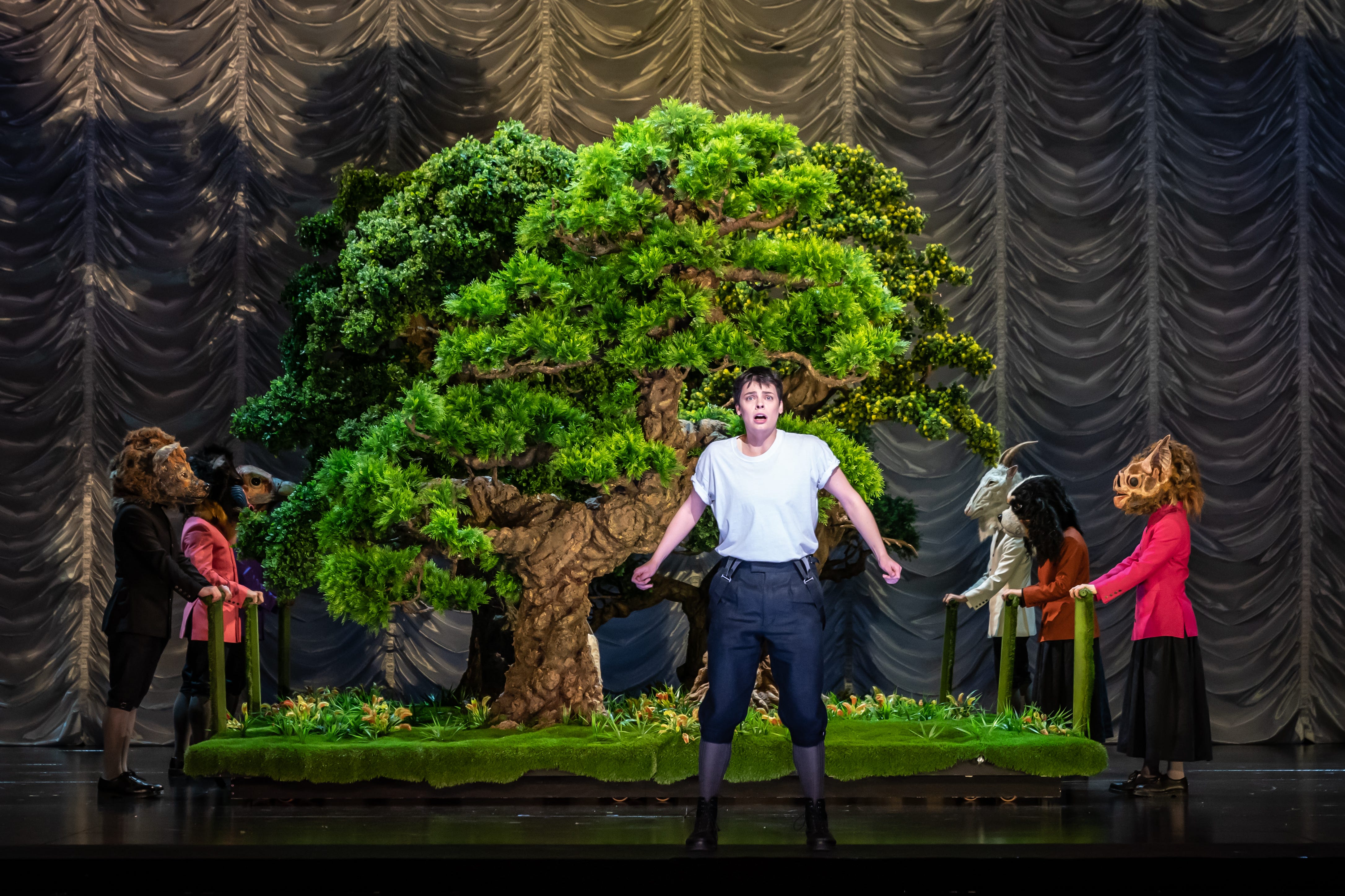 Alcina's perfumed garden - by Hugh Canning - Operalogue