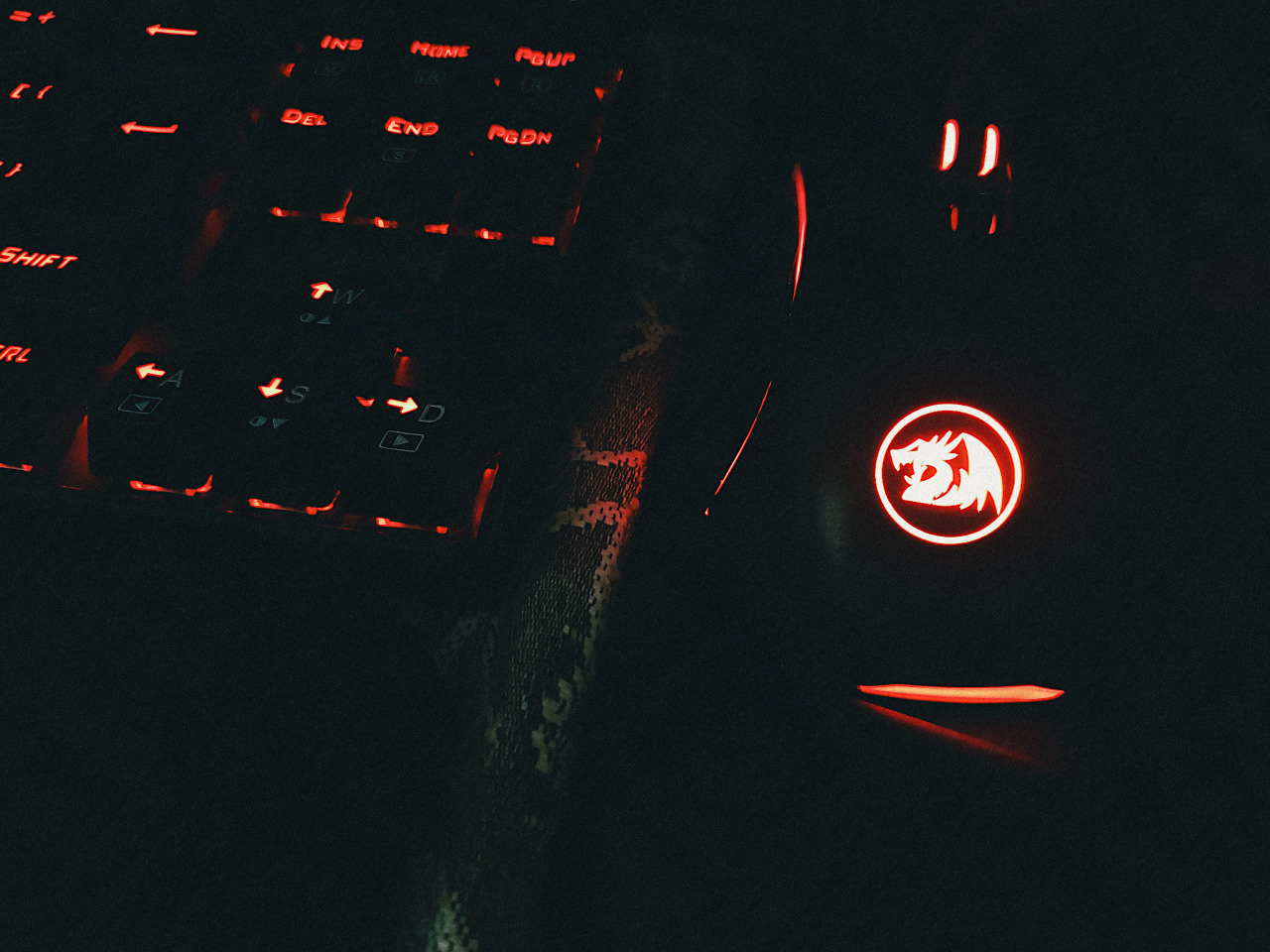 Red Dragon Keyboard & Mouse (with Wrist Rest)