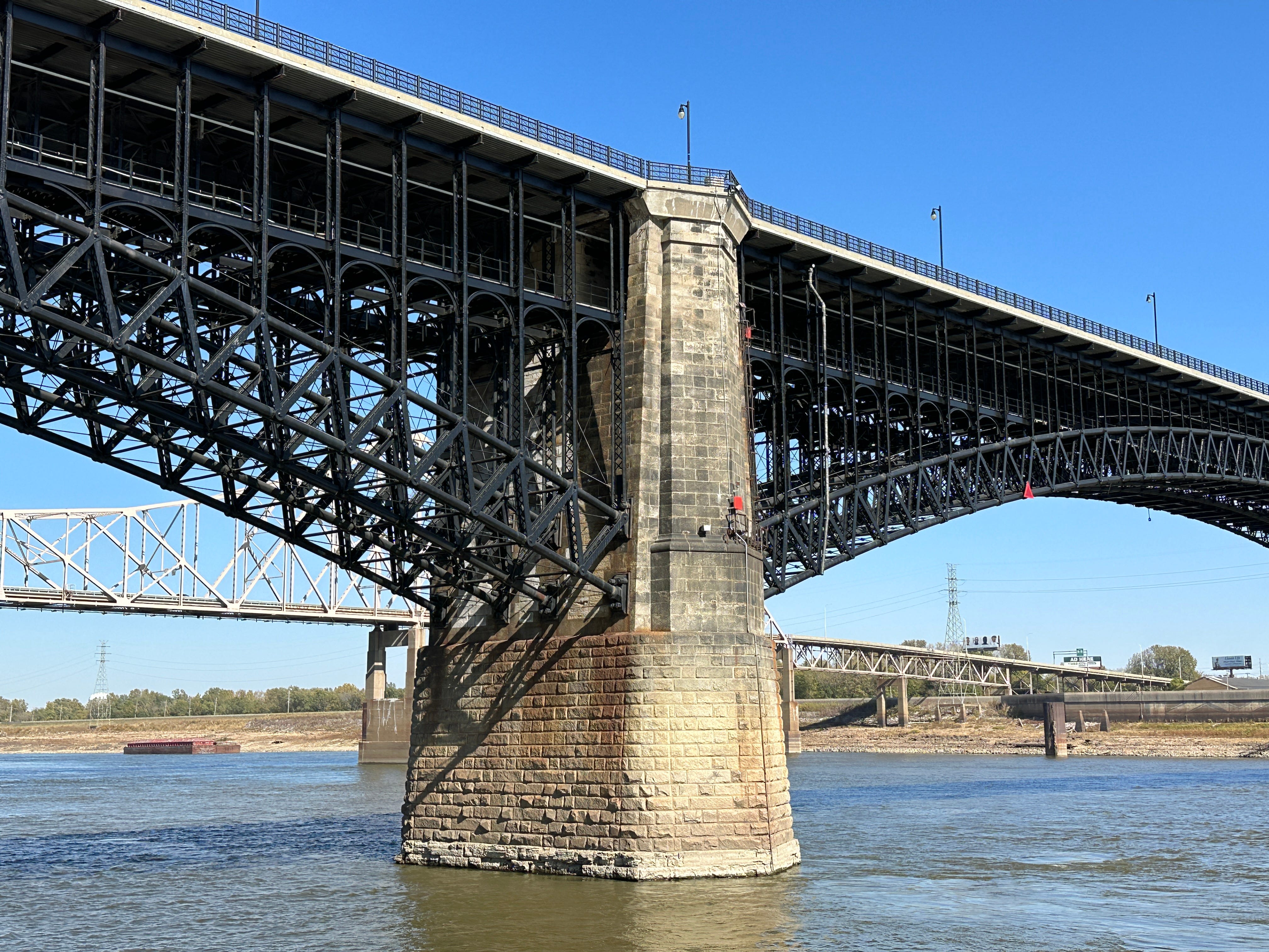 Bridges, shipwrecks, and salvage: St. Louis riverfront history