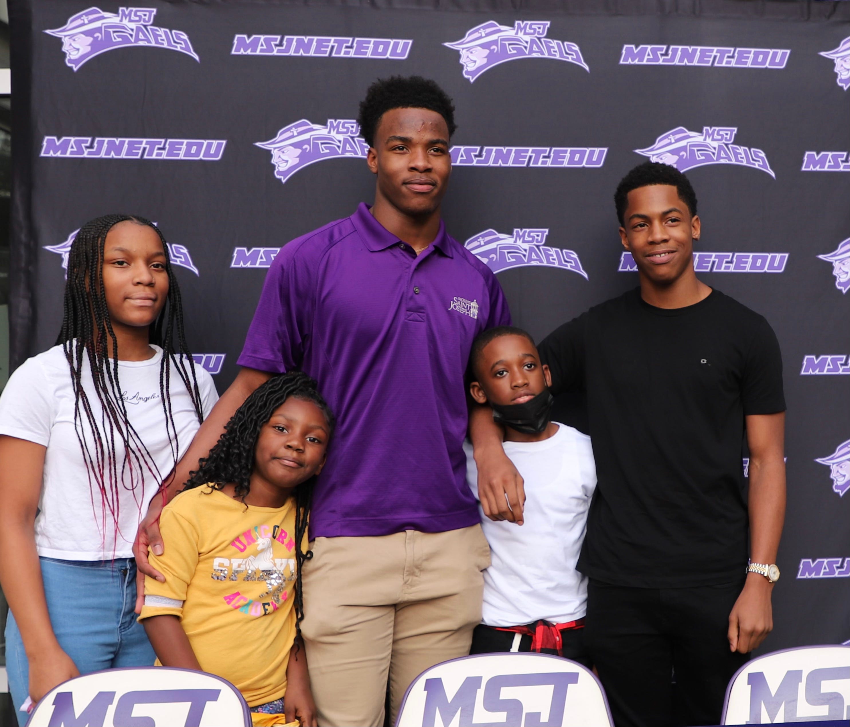 How Dont'e Thornton became the man of the room