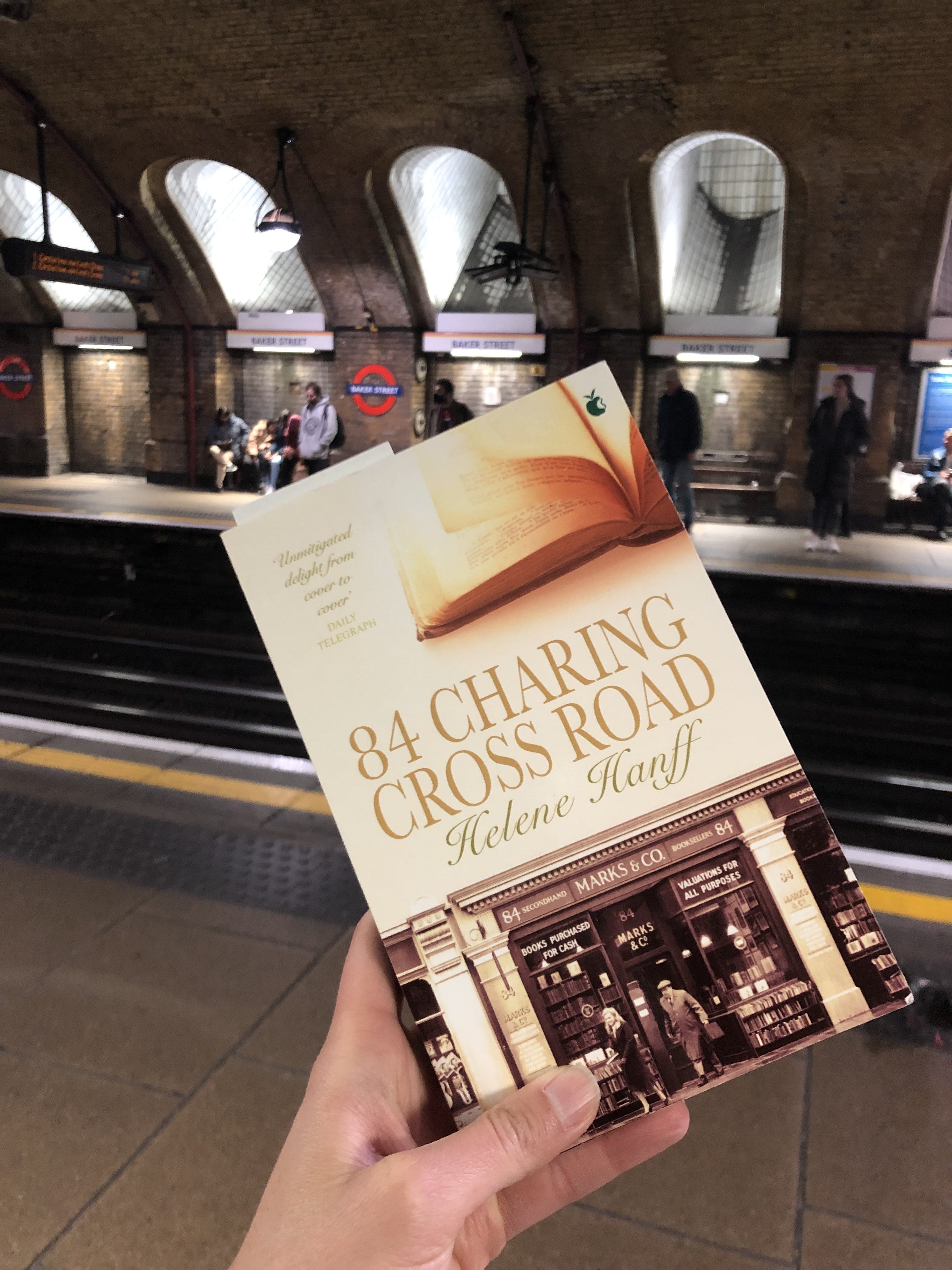 Ursina's Shelf - A feel good book - Ursina's Shelf