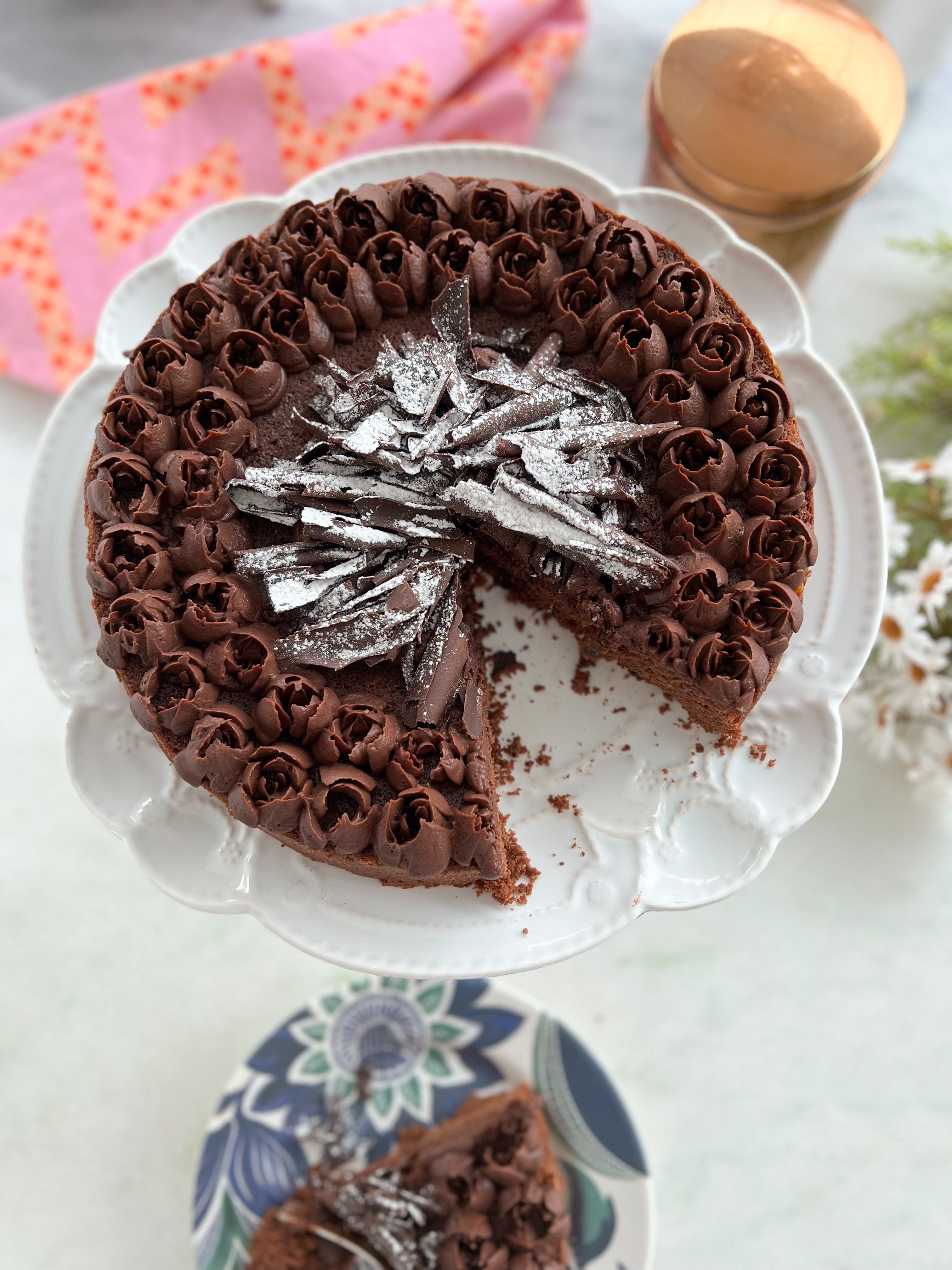 Bolo de Ganache - by Otavia Sommavilla - Fazendo um doce