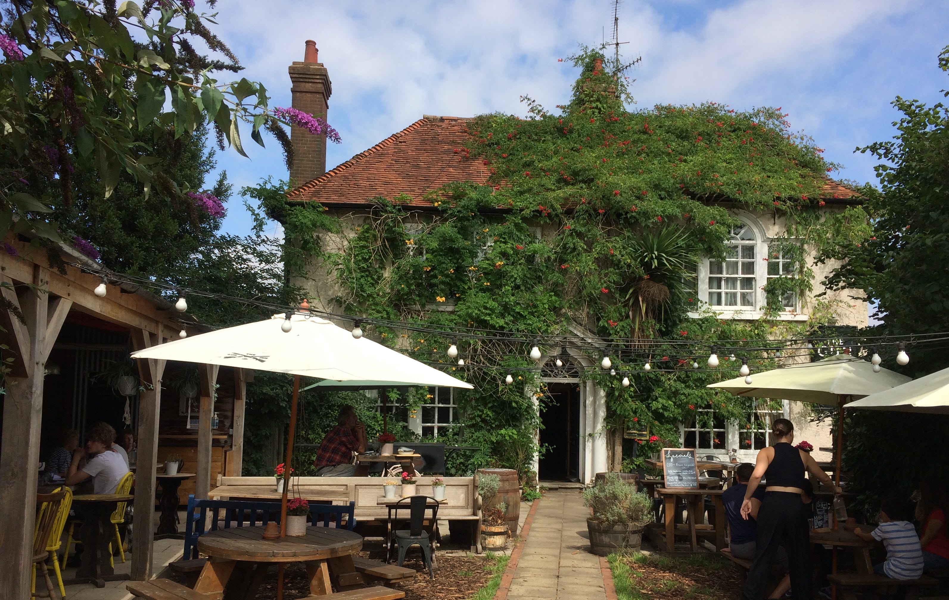 A pub is made of people - British Beer Breaks