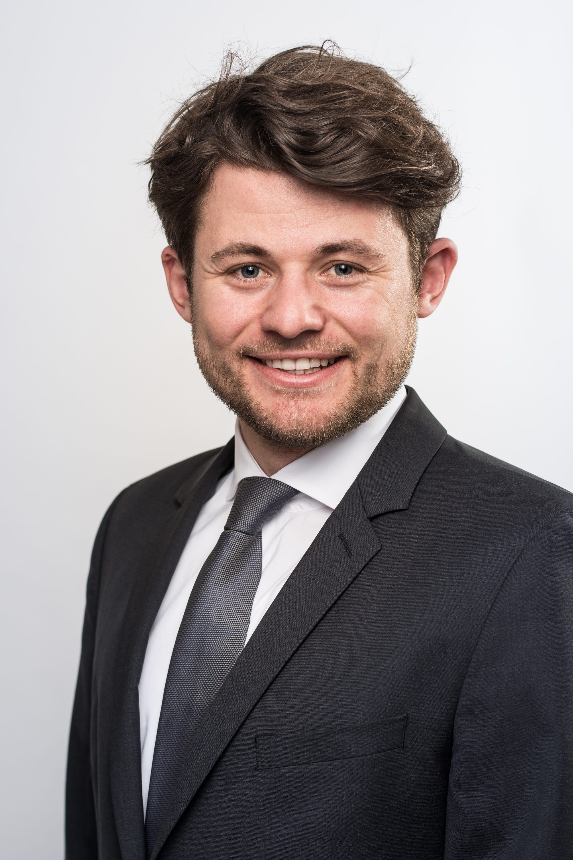 SuperFounder - Monthly startups to connect with