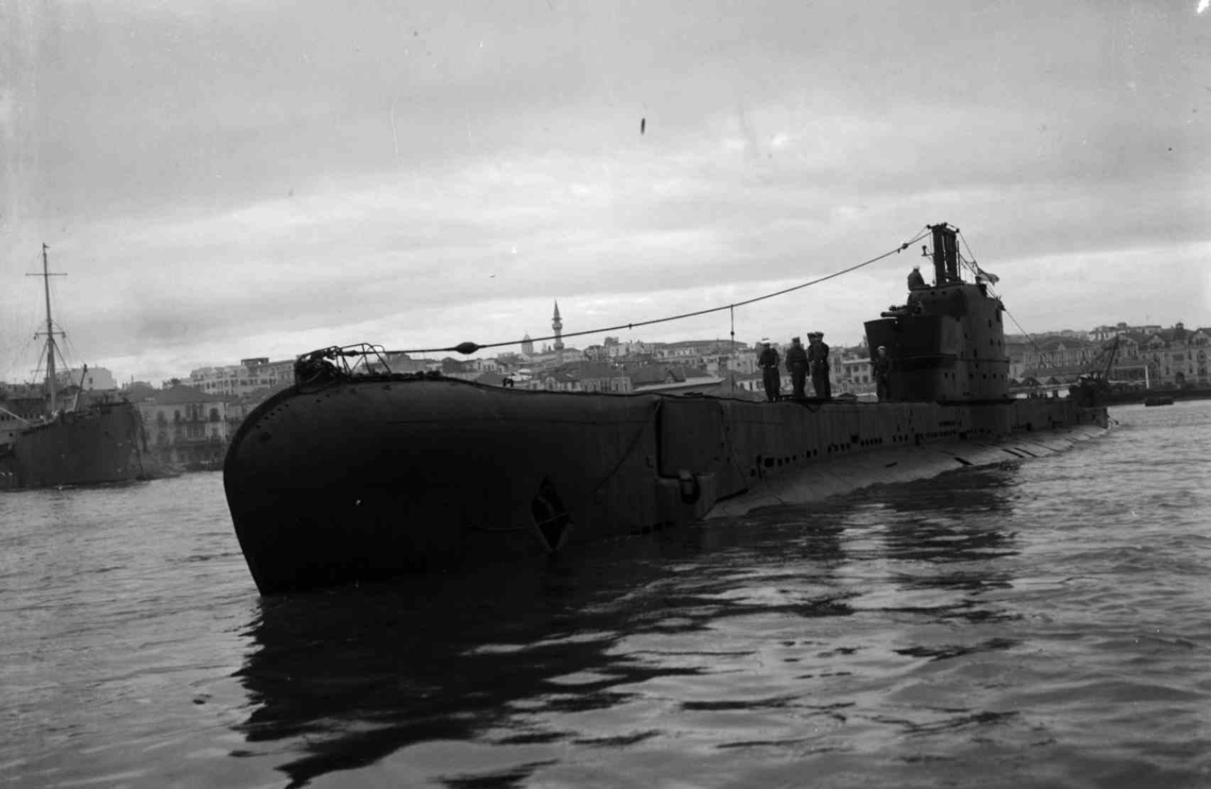 HMS Proteus sinks German troopship - by Martin Cherrett