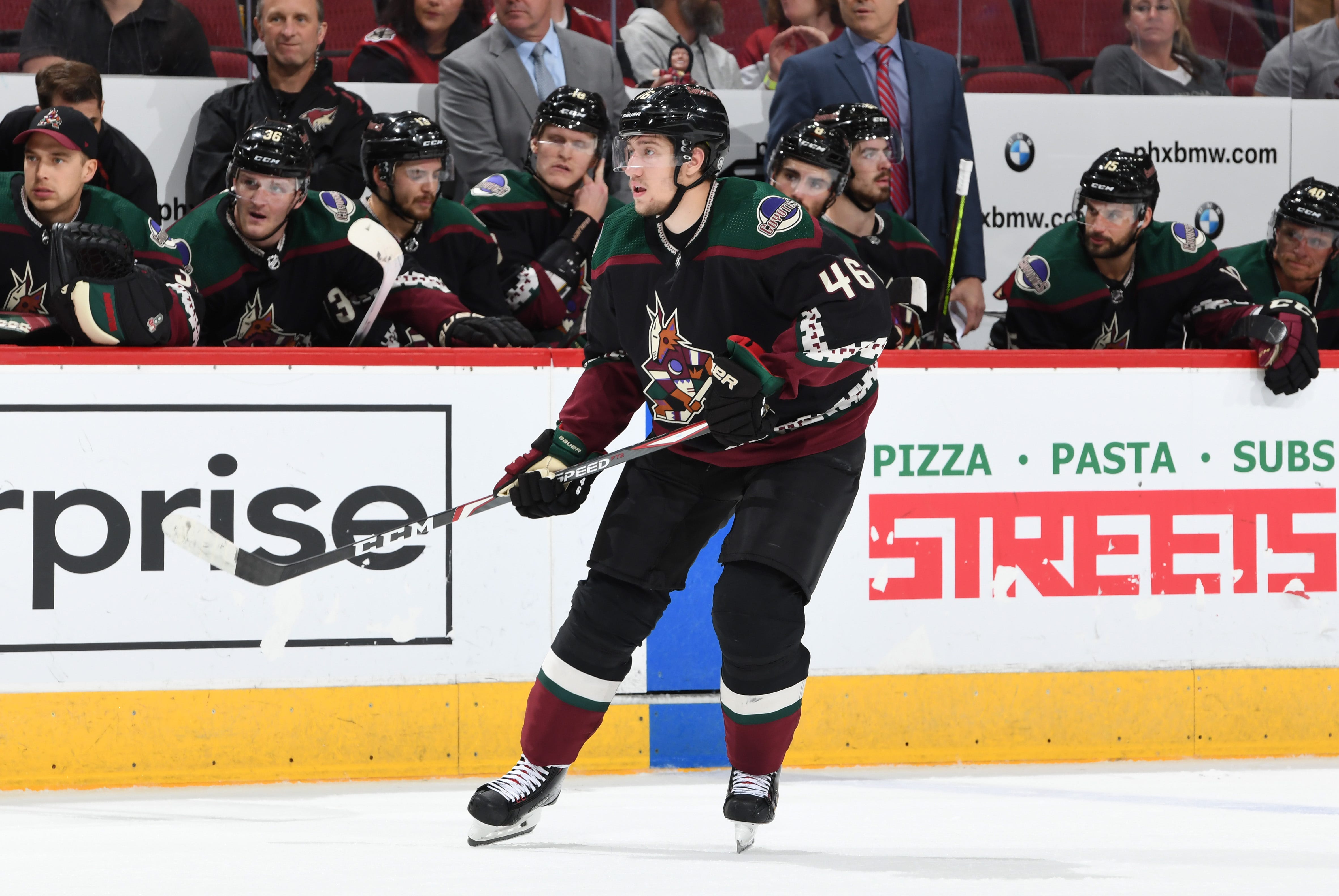 Coyotes sign defenseman Ilya Lyubushkin to one-year contract extension