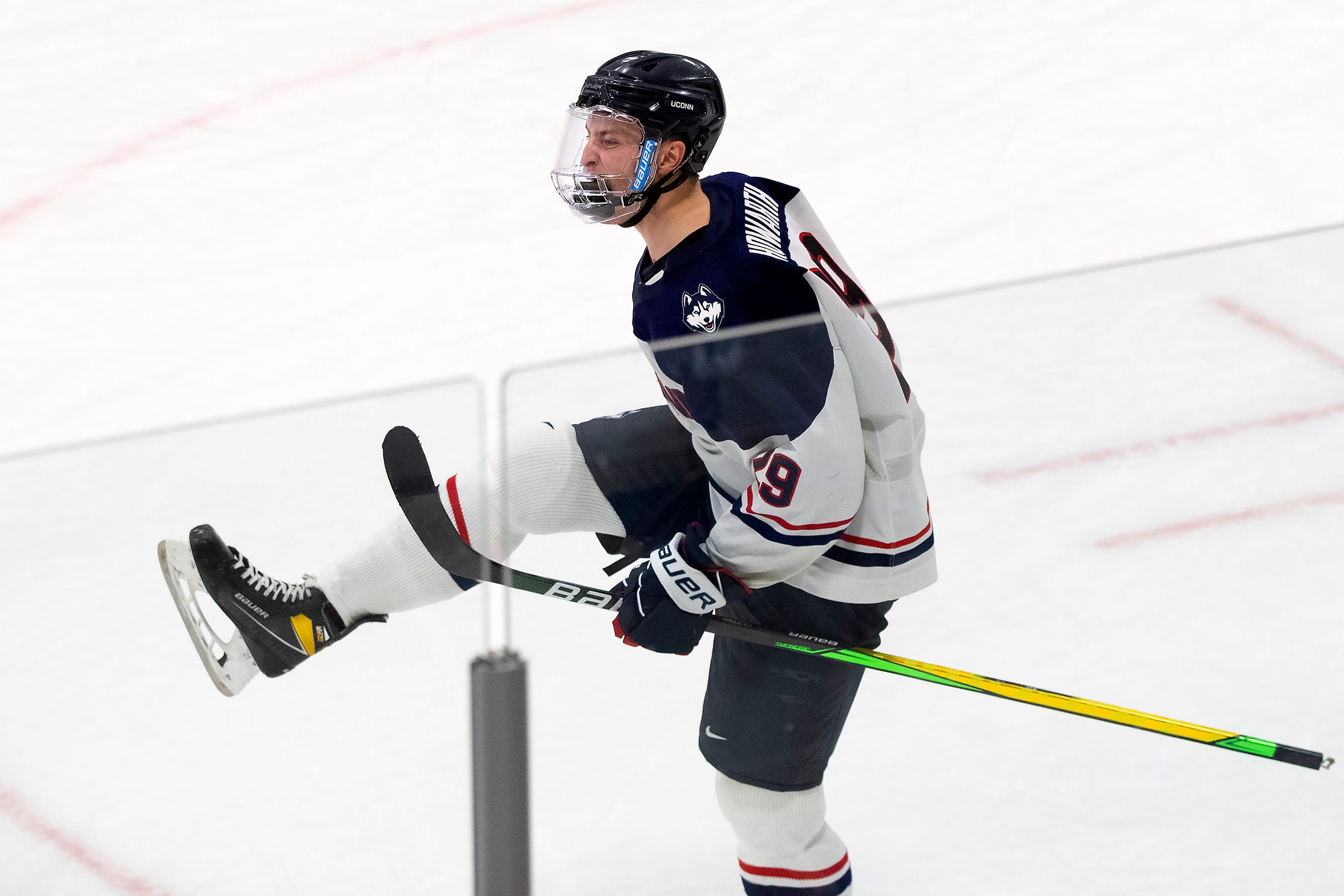 Weekly Roundup: UConn's opening series a mixed bag for Huskies