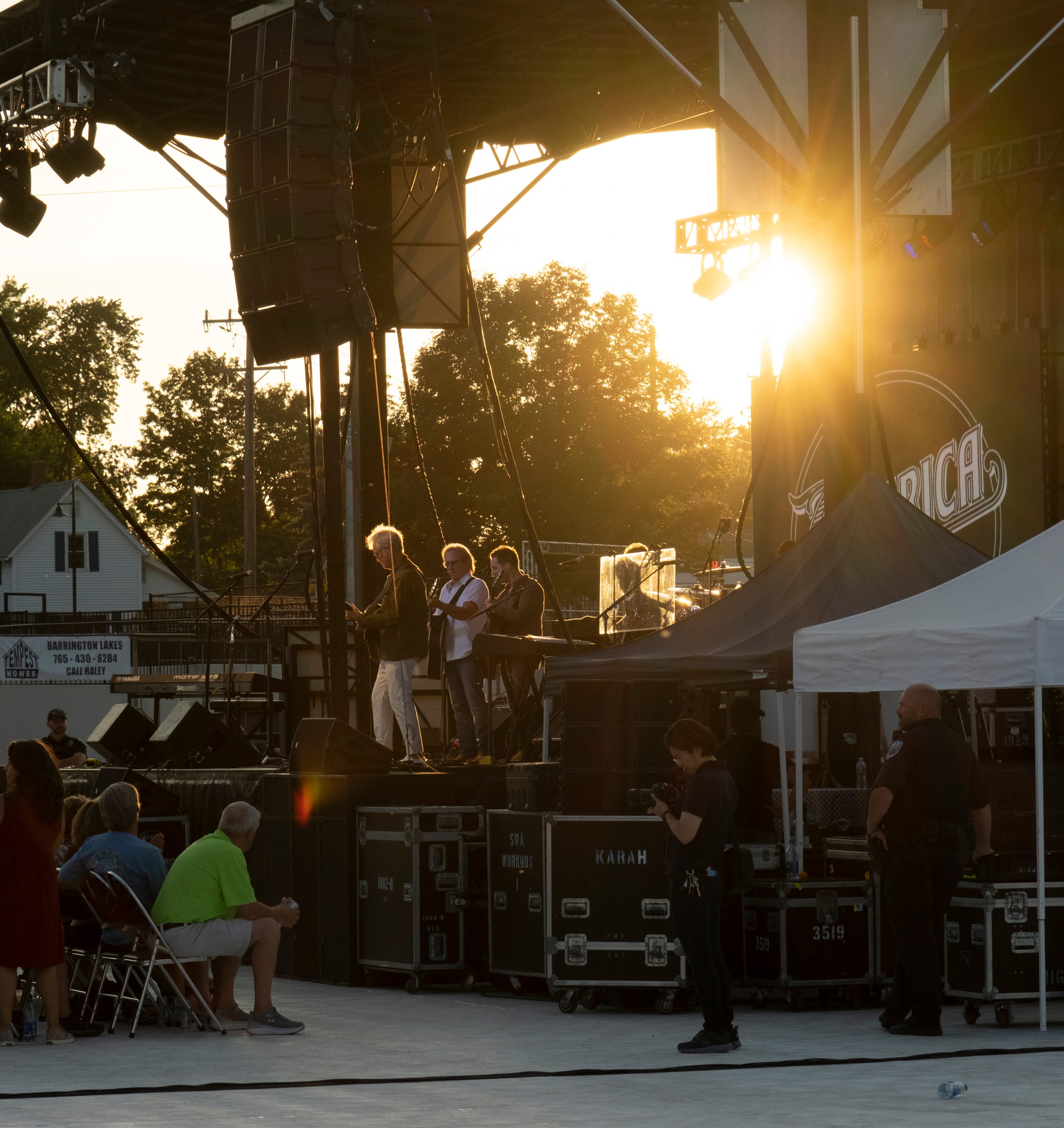 A debut evening at Loeb Stadium: America, in pictures