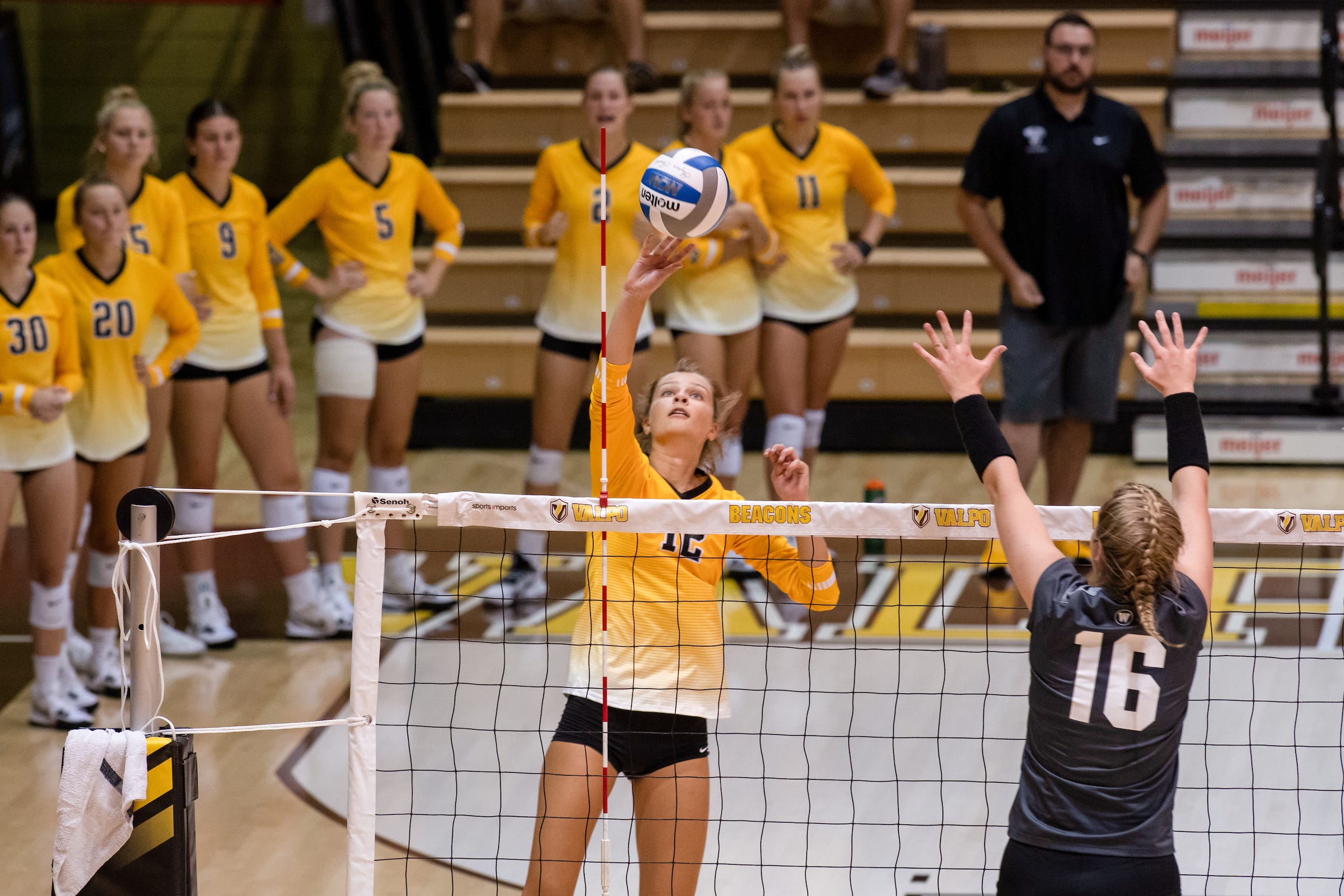 Valpo bounces back in five sets - by Paul Oren