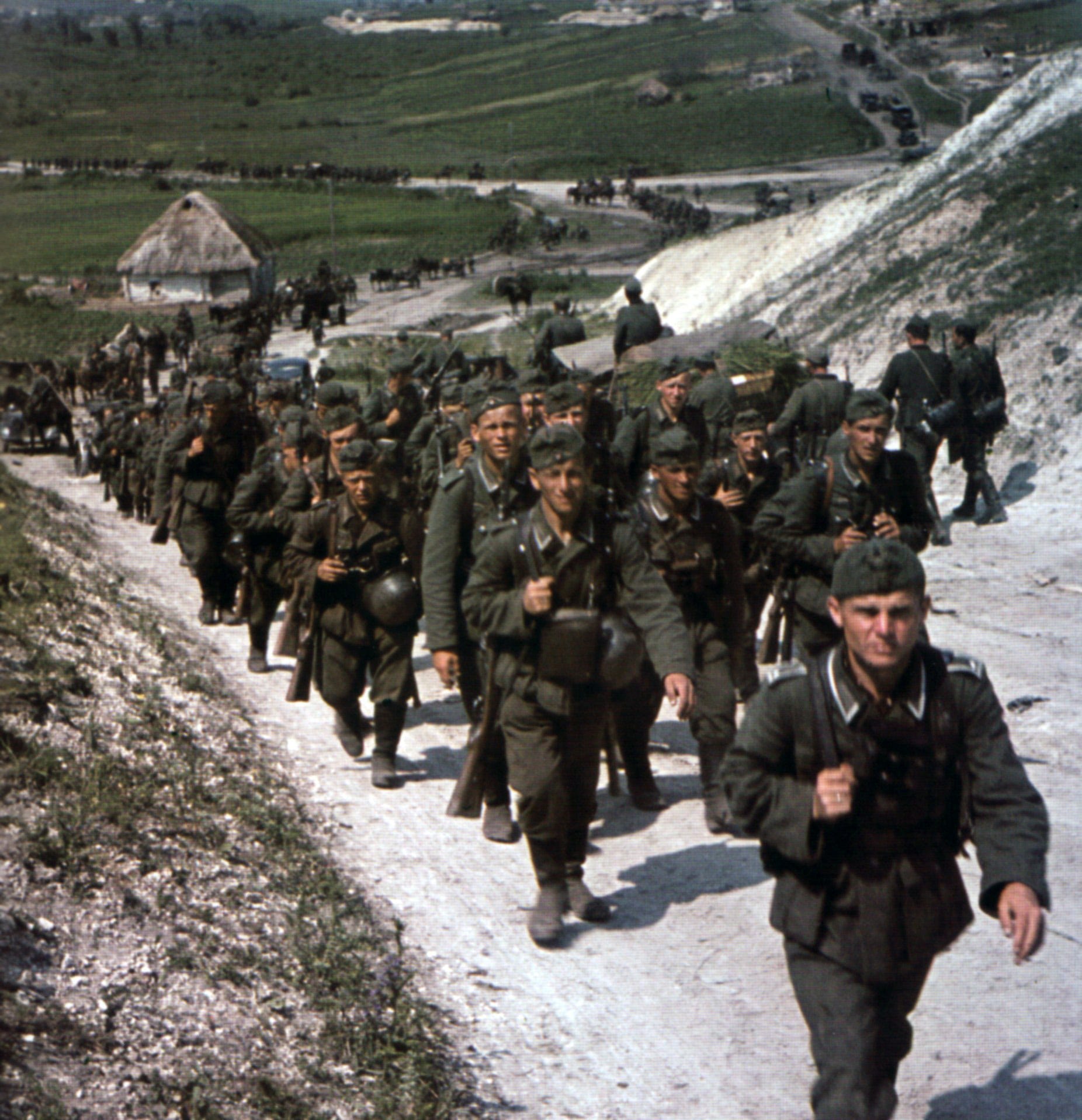 Life and Death on the Eastern Front - by Martin Cherrett