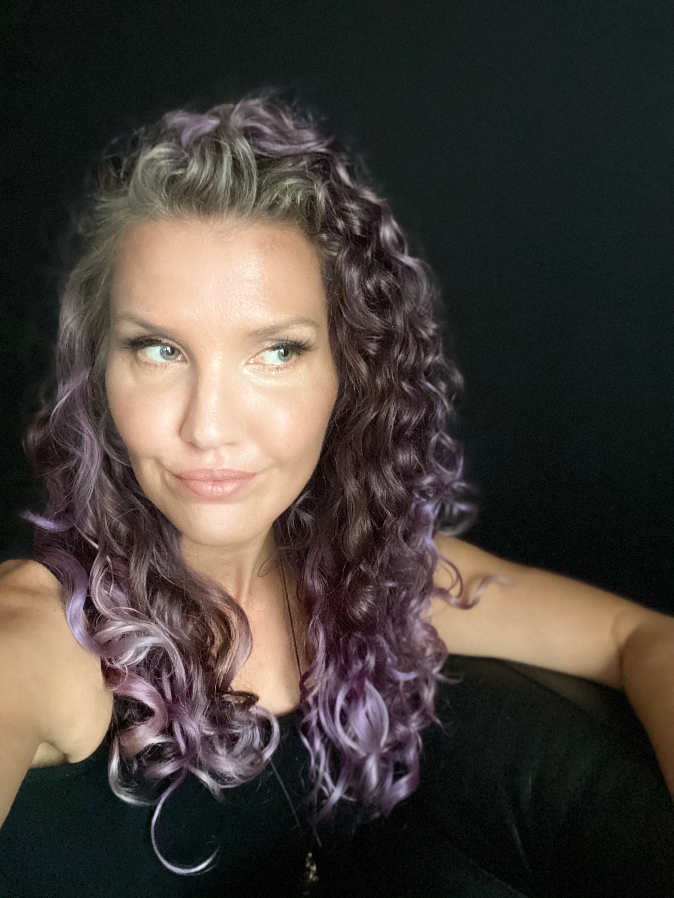 Join Suzanne Gale’s subscriber chat