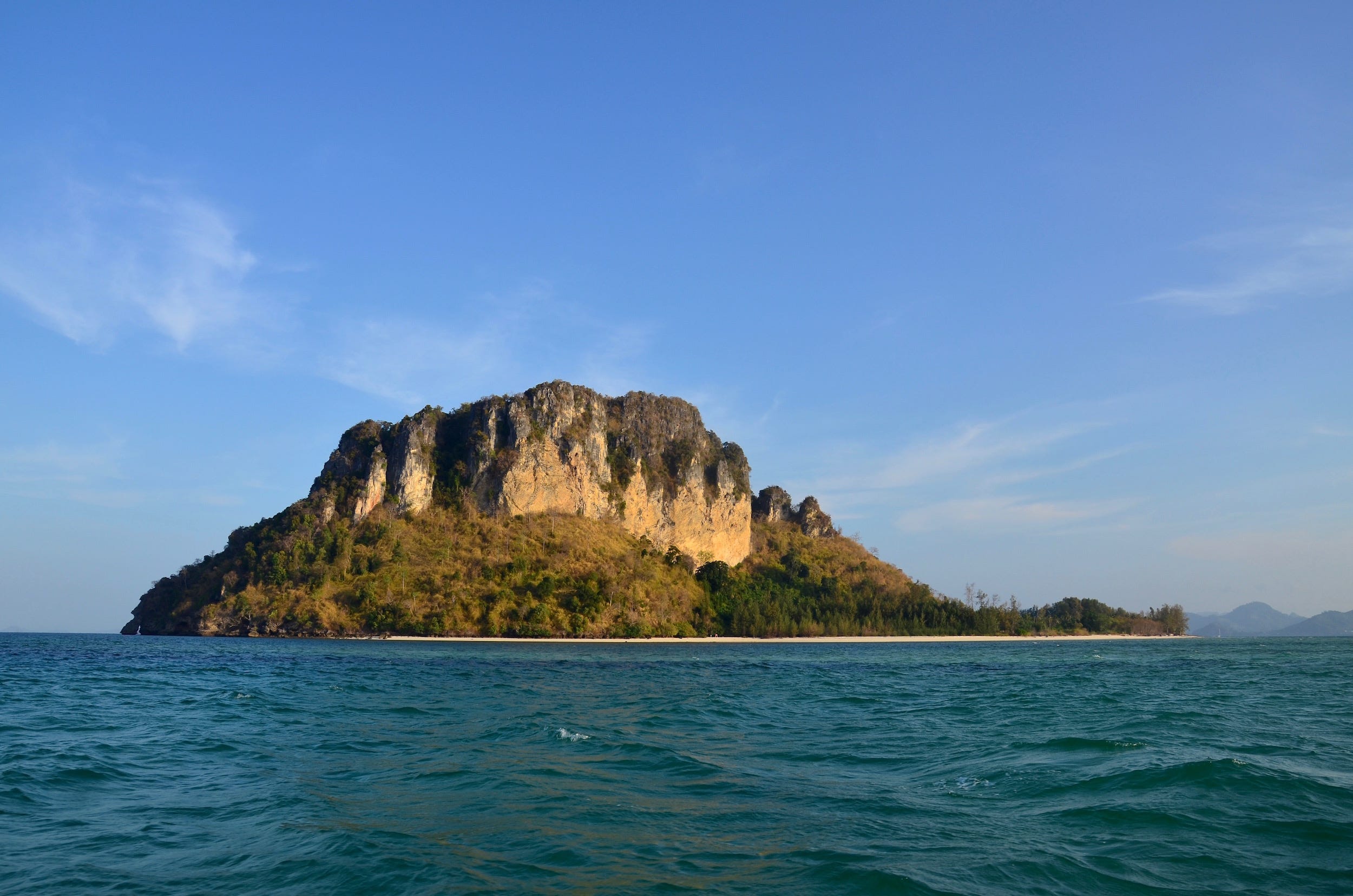 Mu Ko Poda: The 'local islands' of Krabi - by David Luekens