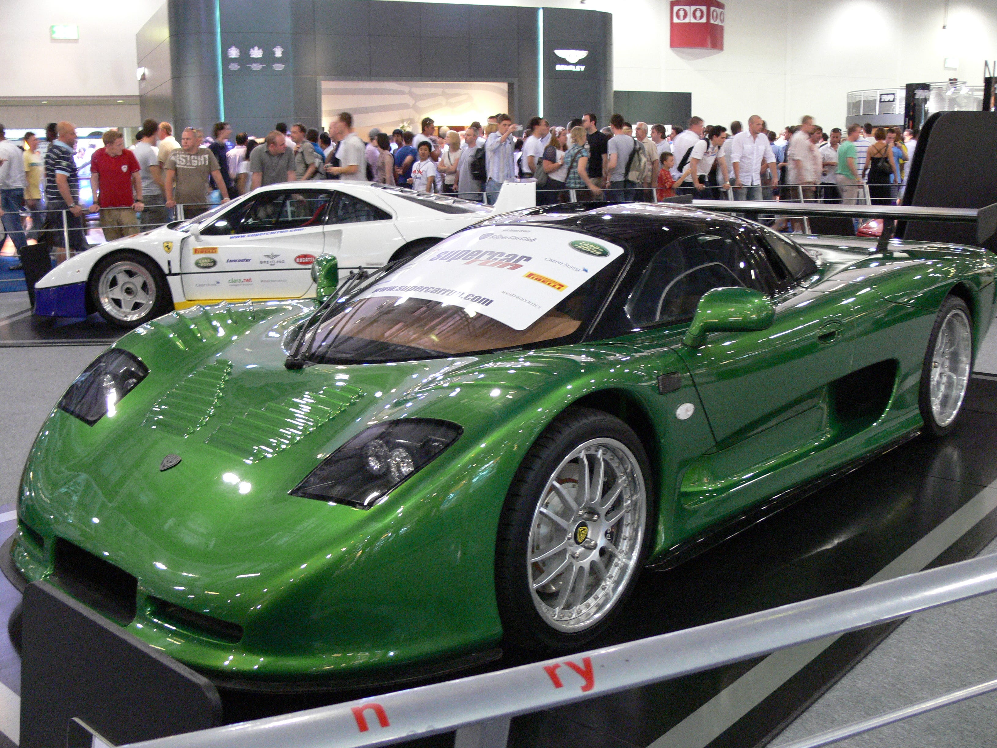 The Mosler MT900 - by Pete Weishaupt - Everyday Driven