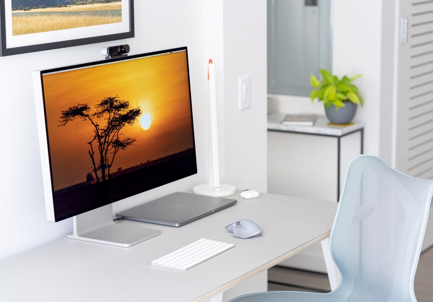 Workspaces 006 - Paul Stamatiou - by Ryan Gilbert