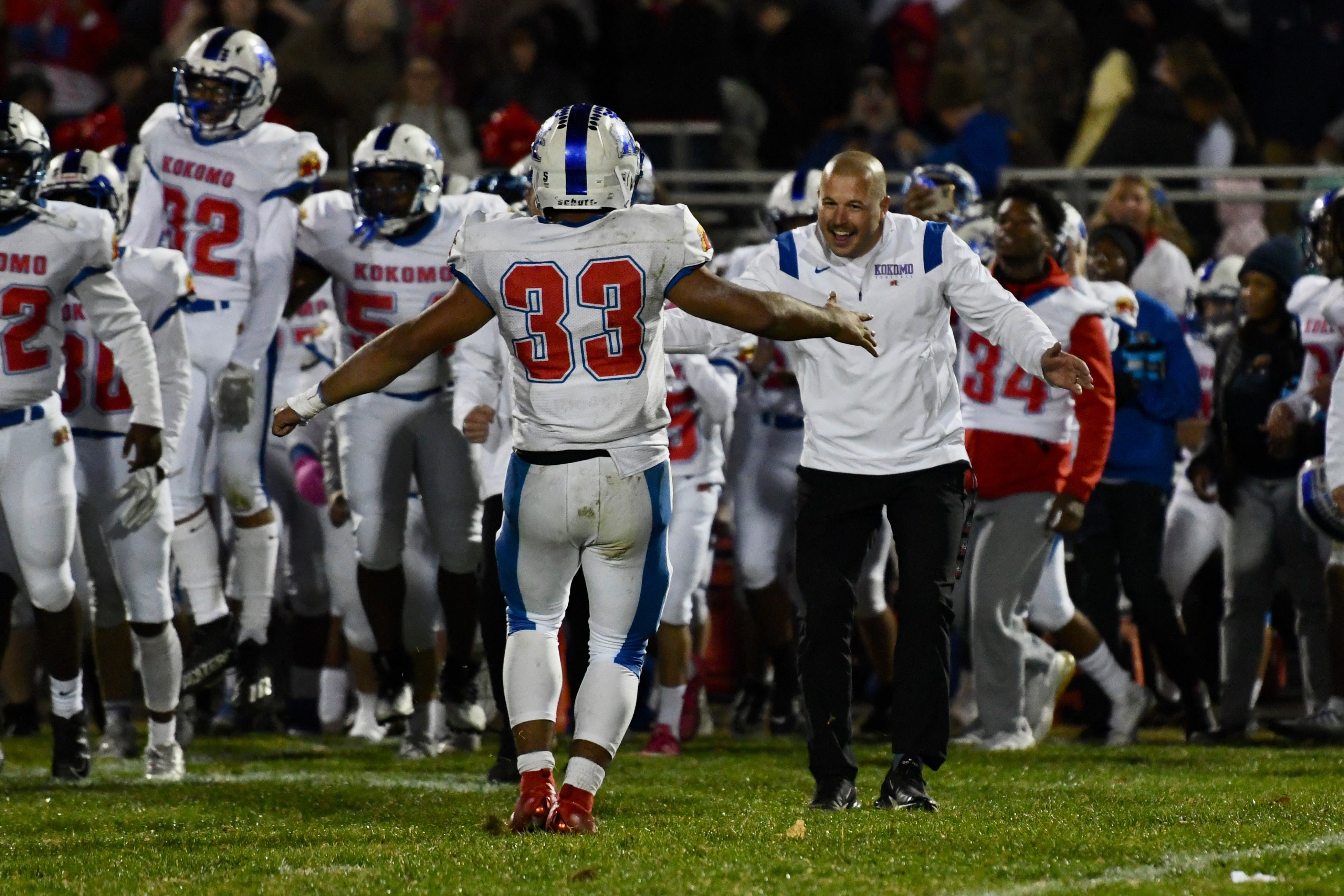 Wildkats swarm Panthers for sectional win