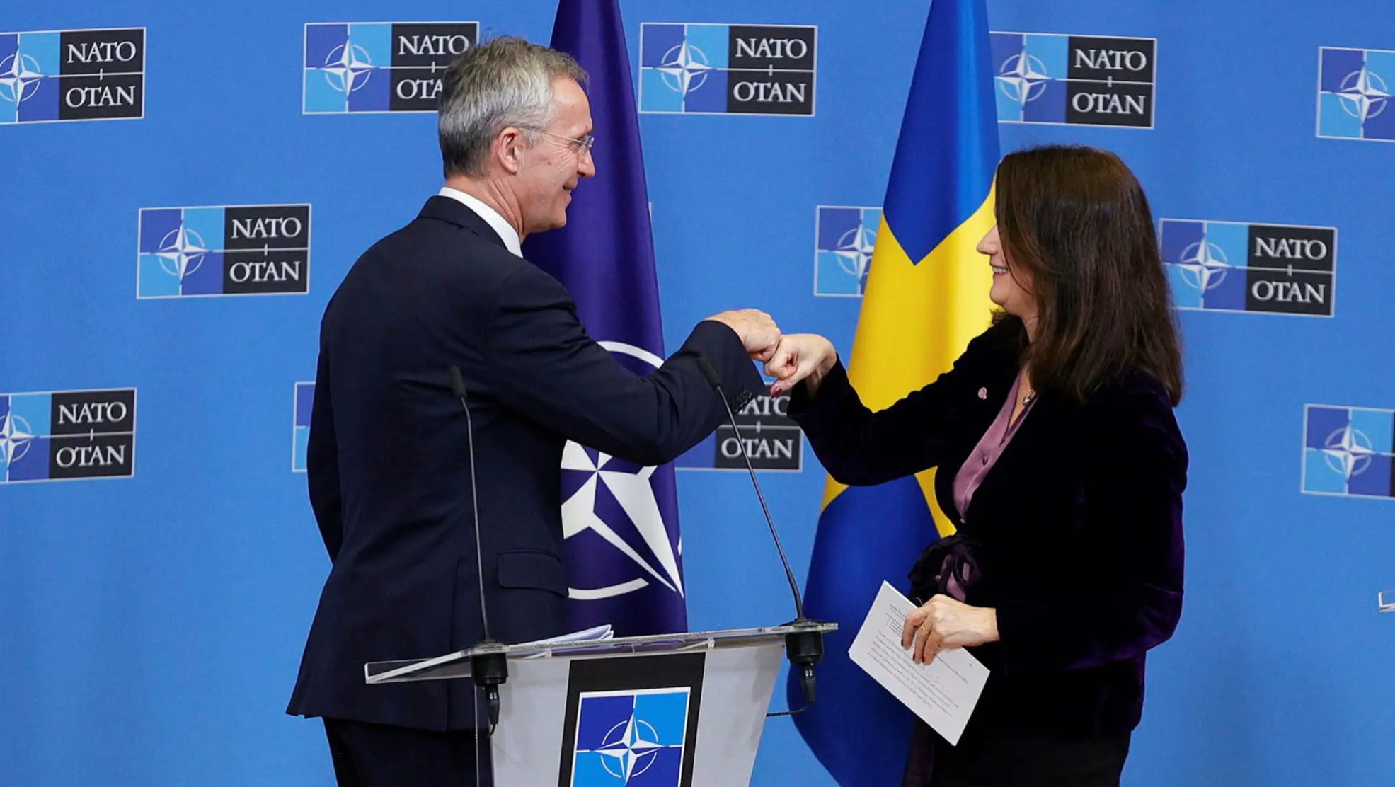 NATO - Bra Eller Anus? - by Stefan Esbjörnsson