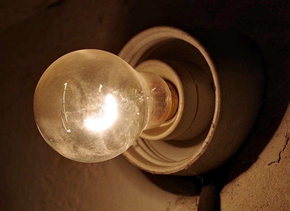 La luce accesa in cantina (2) - by Tersite Rossi