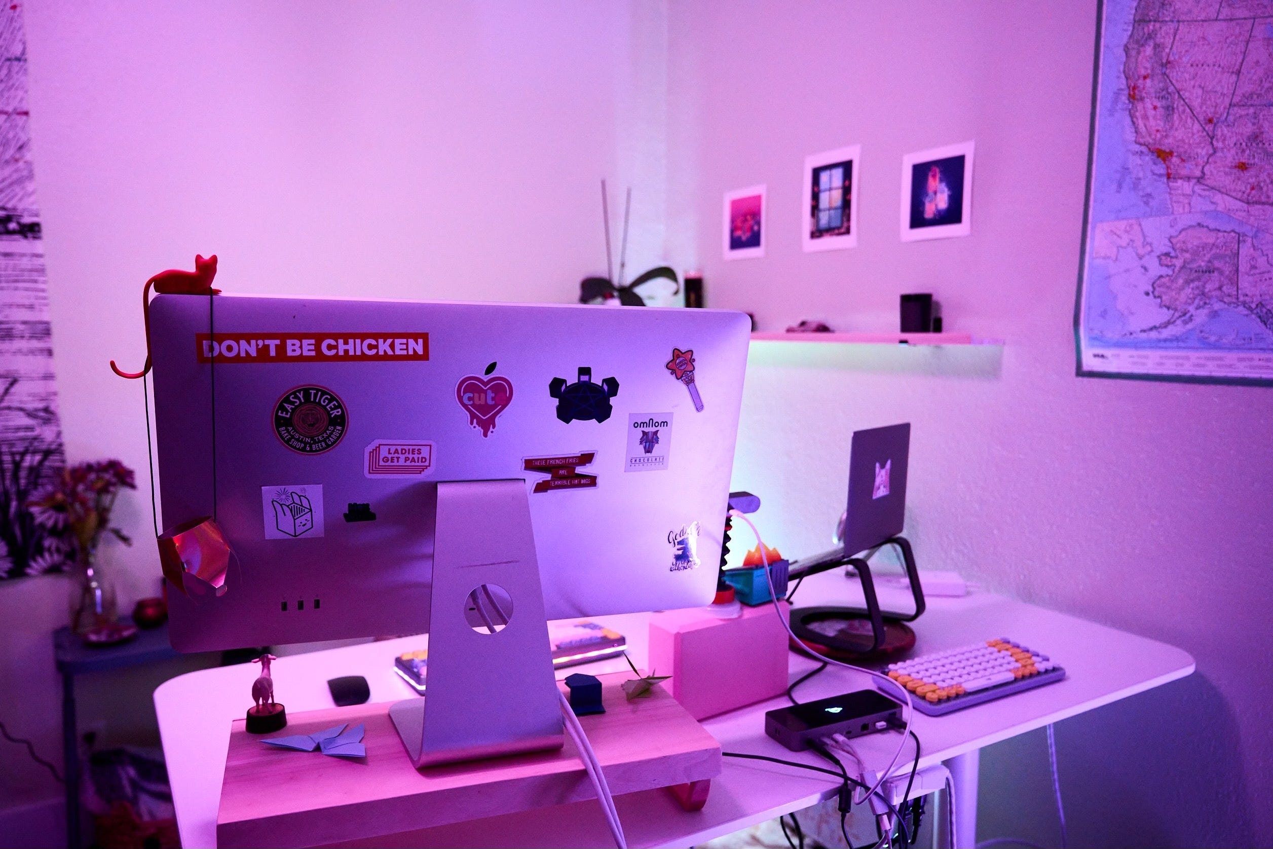 158 - Aviva Pinchas - by Ryan Gilbert - Workspaces
