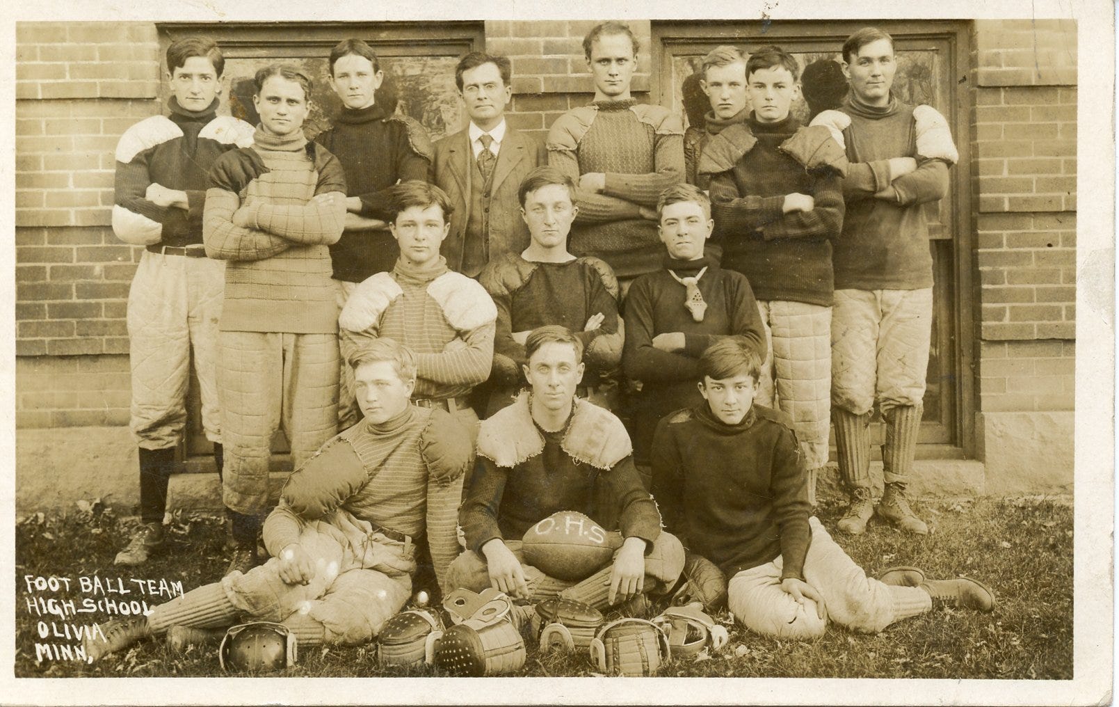 Today's Tidbit... Early Shoulder Pads Were Just Pads Today's Tidbit... Early Shoulder Pads Were Just Pads