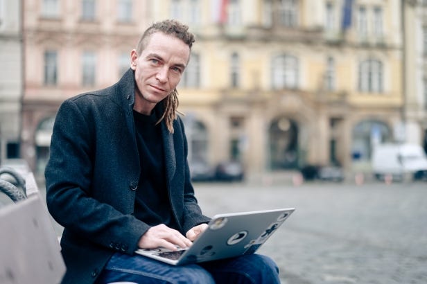 Interview: Ivan Bartos, un Pirate à Bruxelles