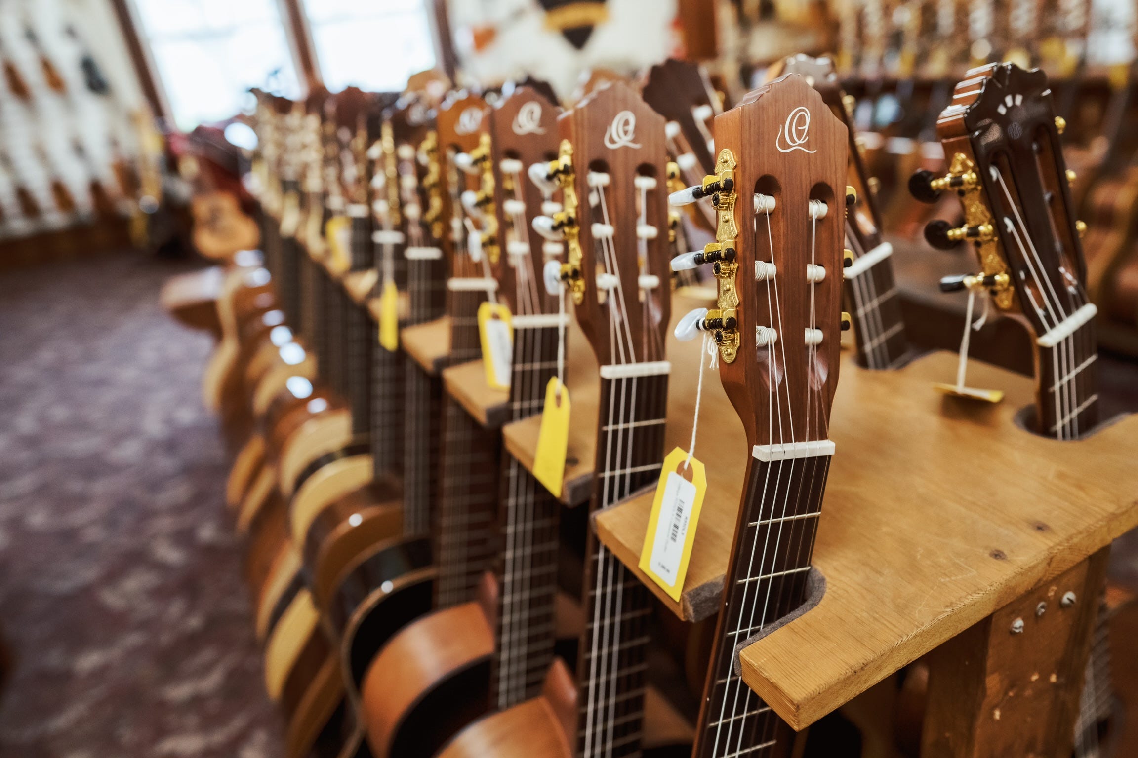 Elderly Instruments: Lillian Werbin - by Phil Eich