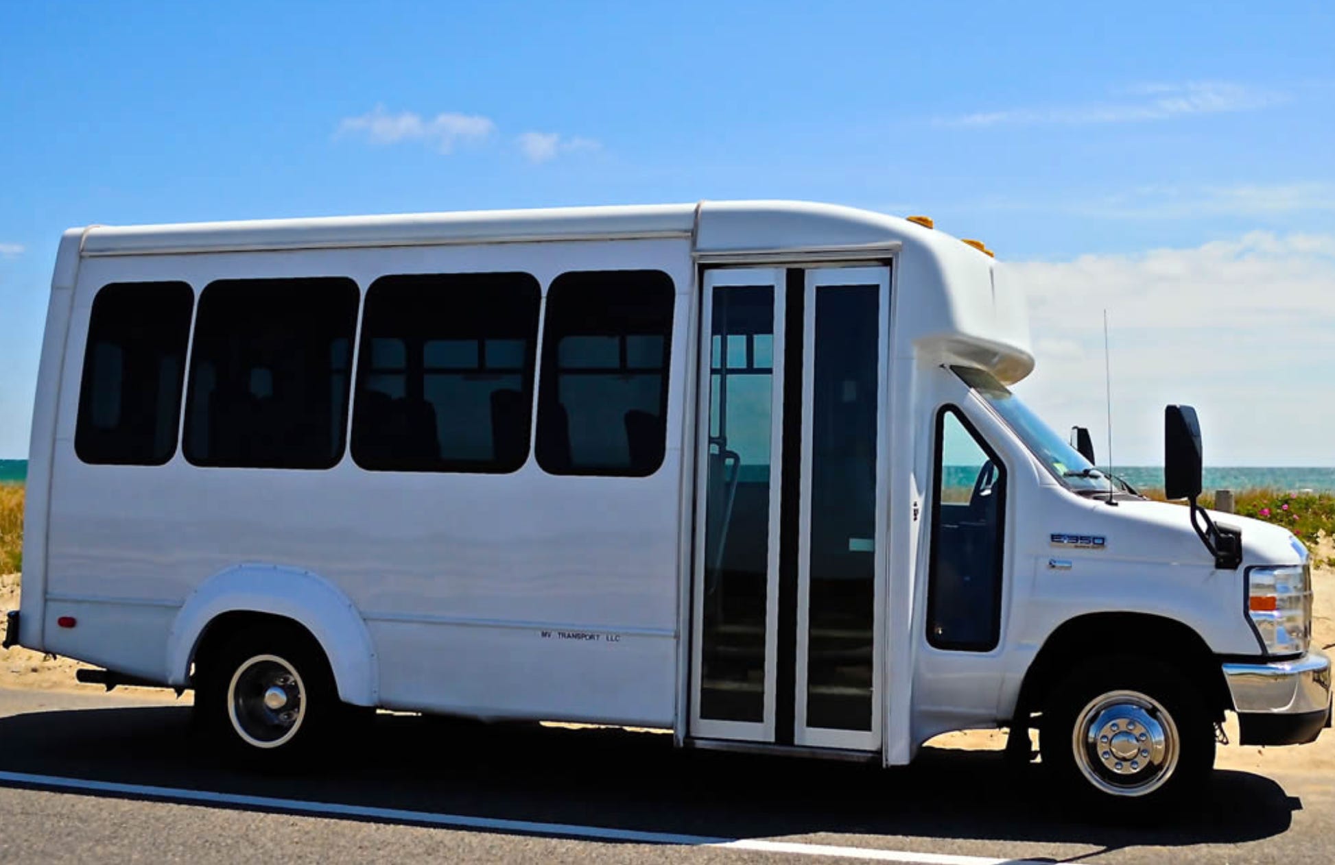 🚌 Martha's Vineyard Tour Bus Roundup 2022-2023