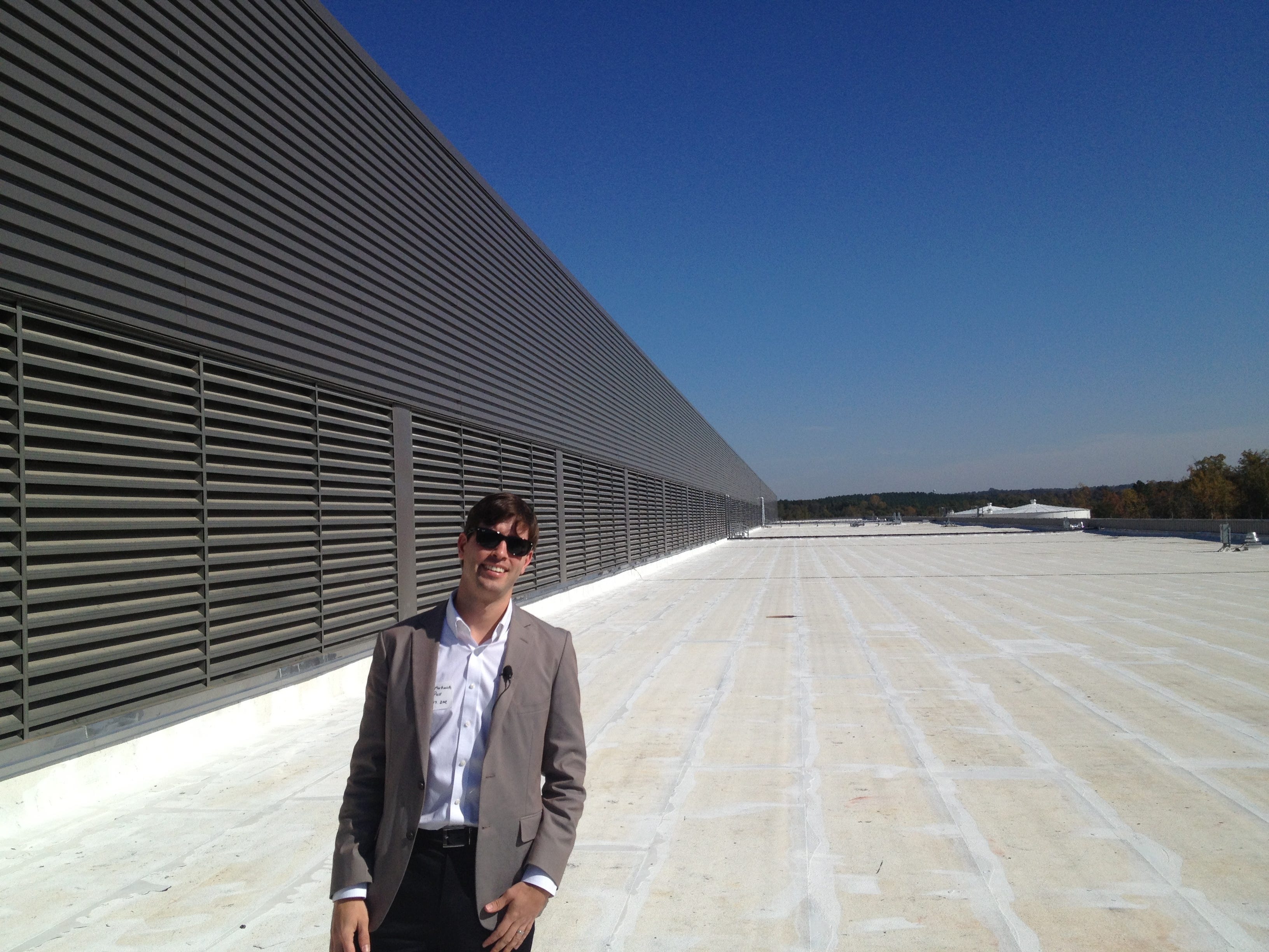 What it's like inside a Facebook data center