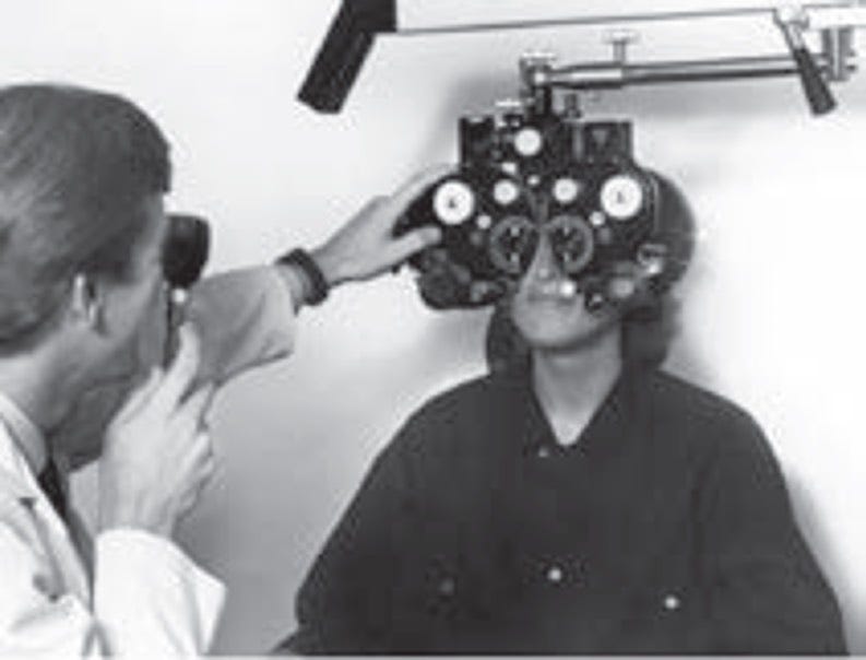 Examen oftalmológico - by Harold Ferraz - Medical Student