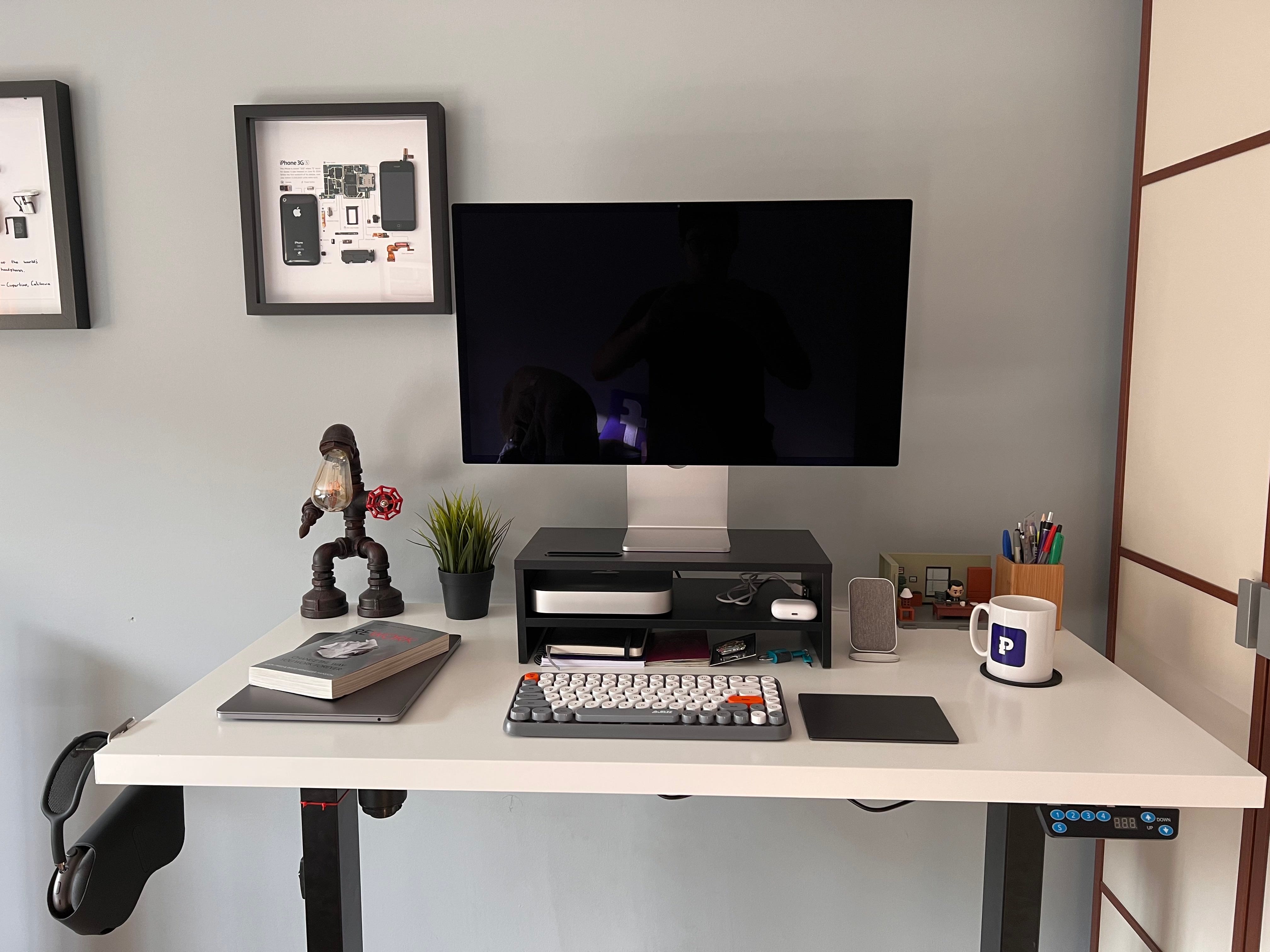 144 - Connor Jewiss - by Ryan Gilbert - Workspaces