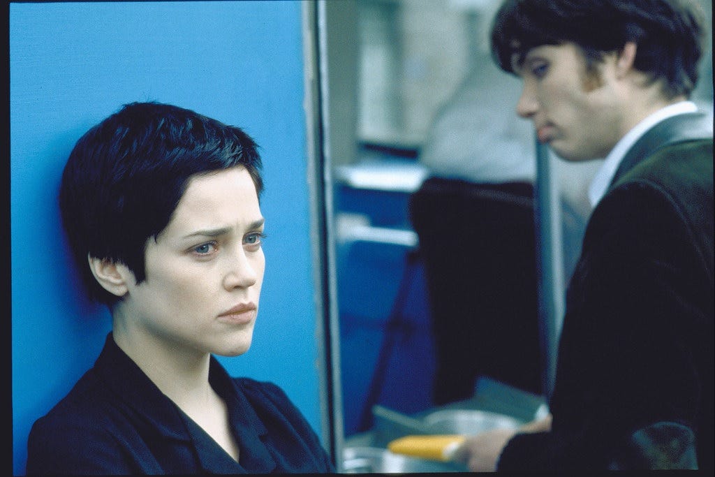 ACTRESS TRICIA VESSEY TESTIFIES: Danny Masterson Trial, Day 18, lunch ...