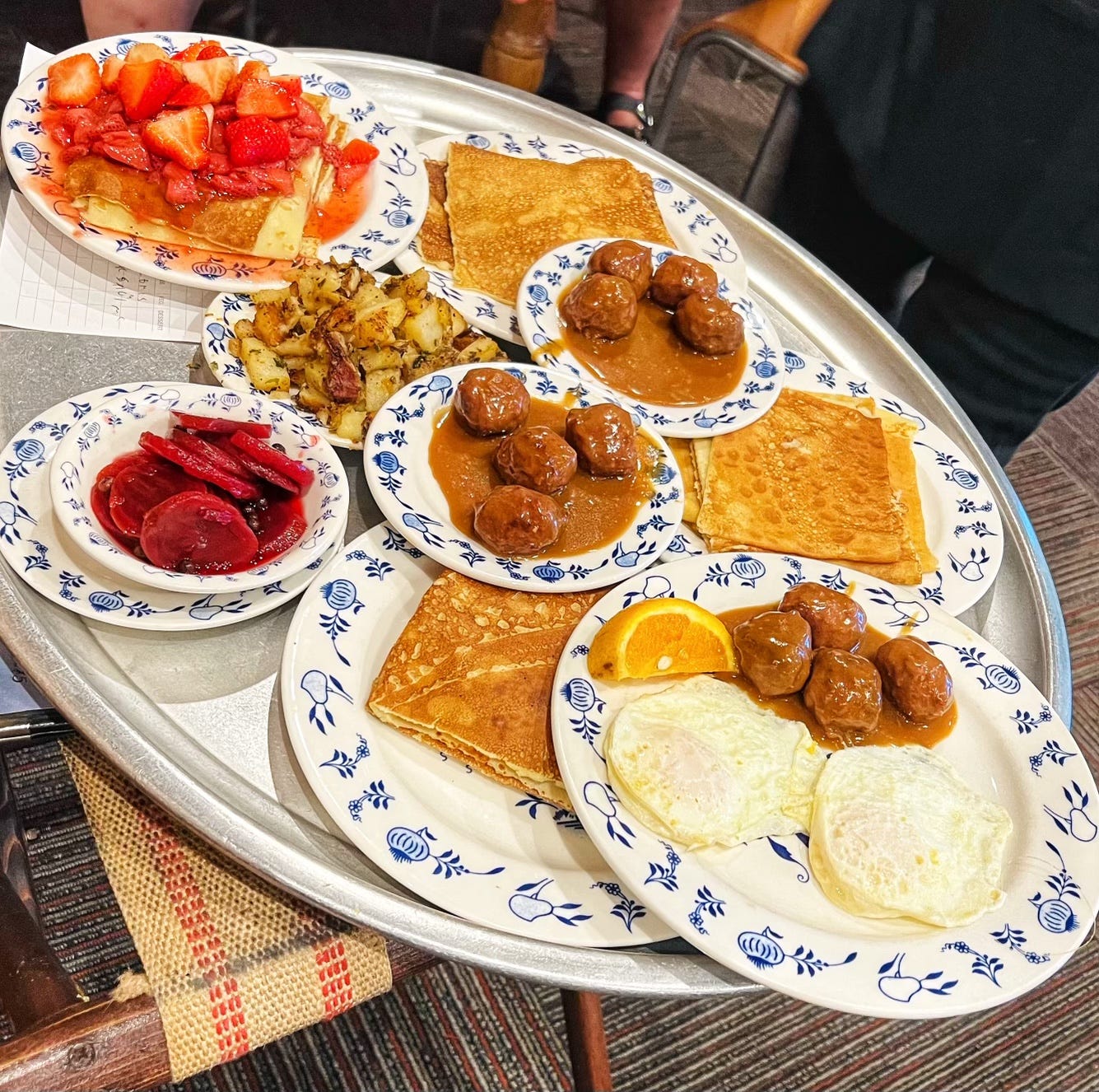Field Report: Al Johnson’s Swedish Restaurant