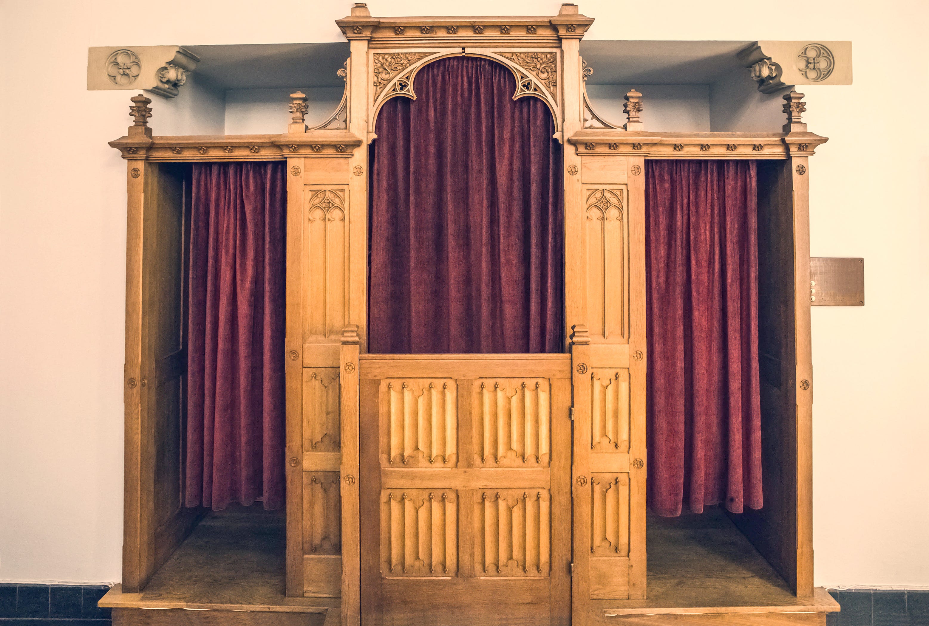 True confessions of a confessor: Everything you ever wanted to know ...