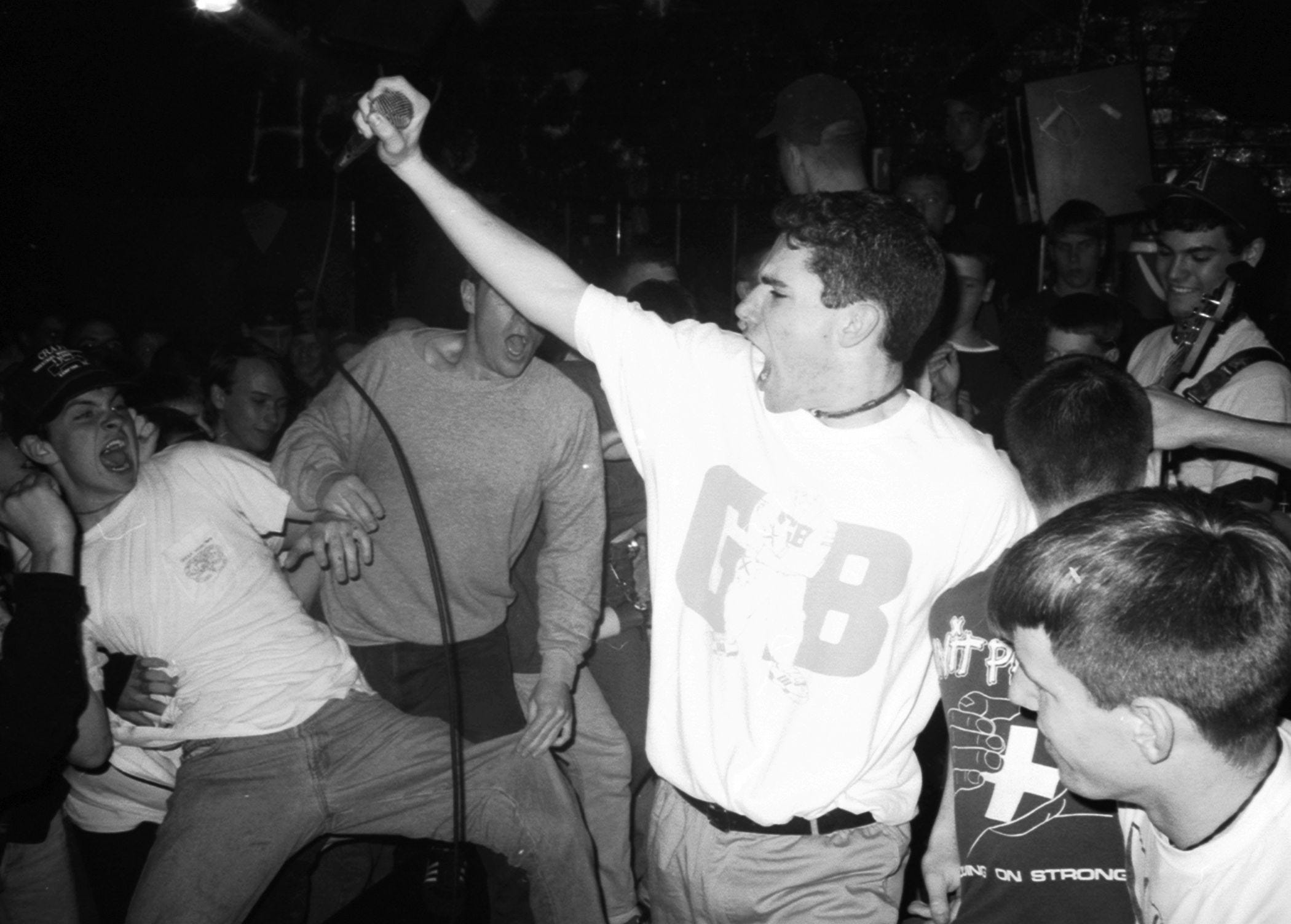 INTERVIEW: JAY LAUGHLIN - by Tony Rettman - No Idols