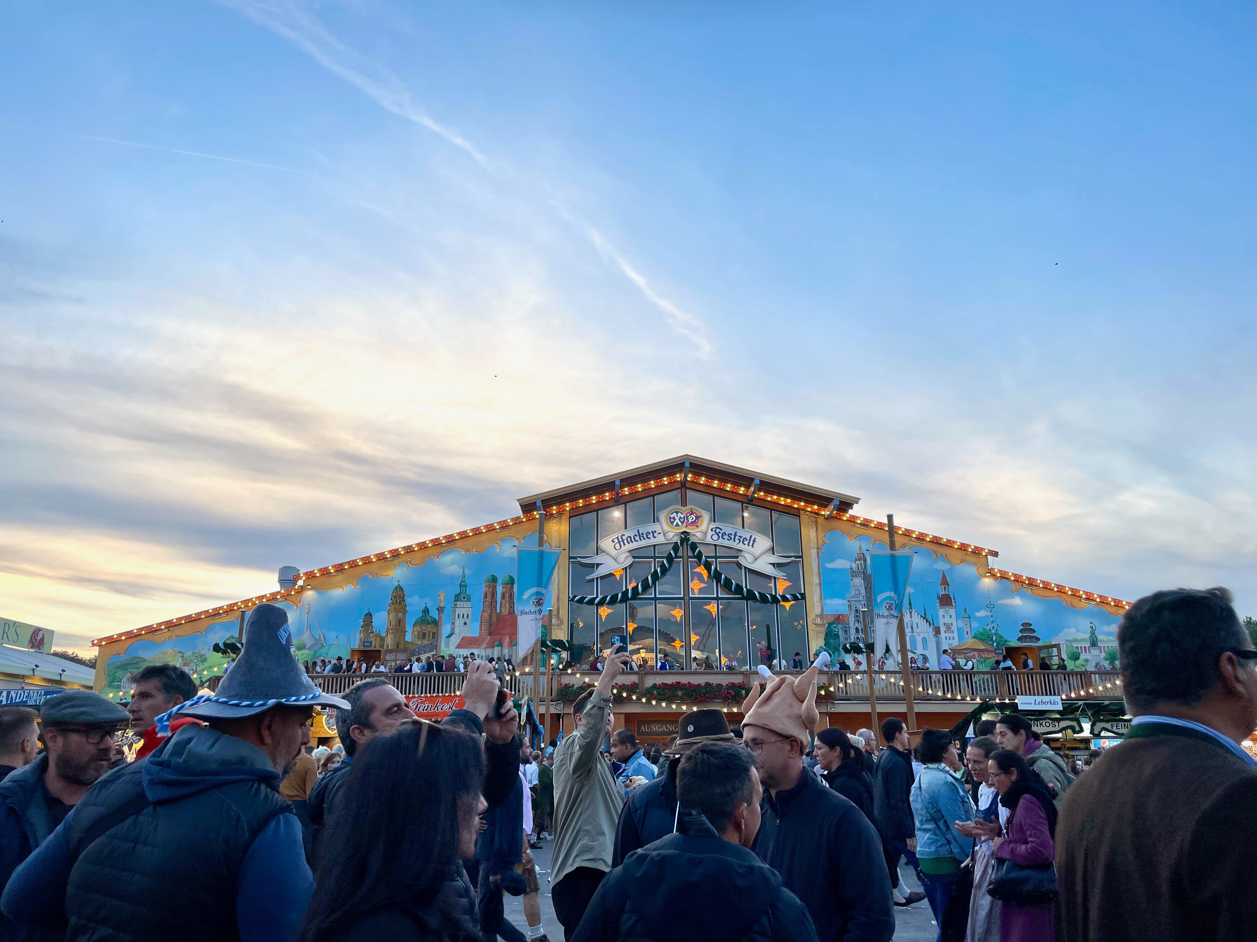 Seven Rules of Oktoberfest, A Very Orderly Drinking Binge