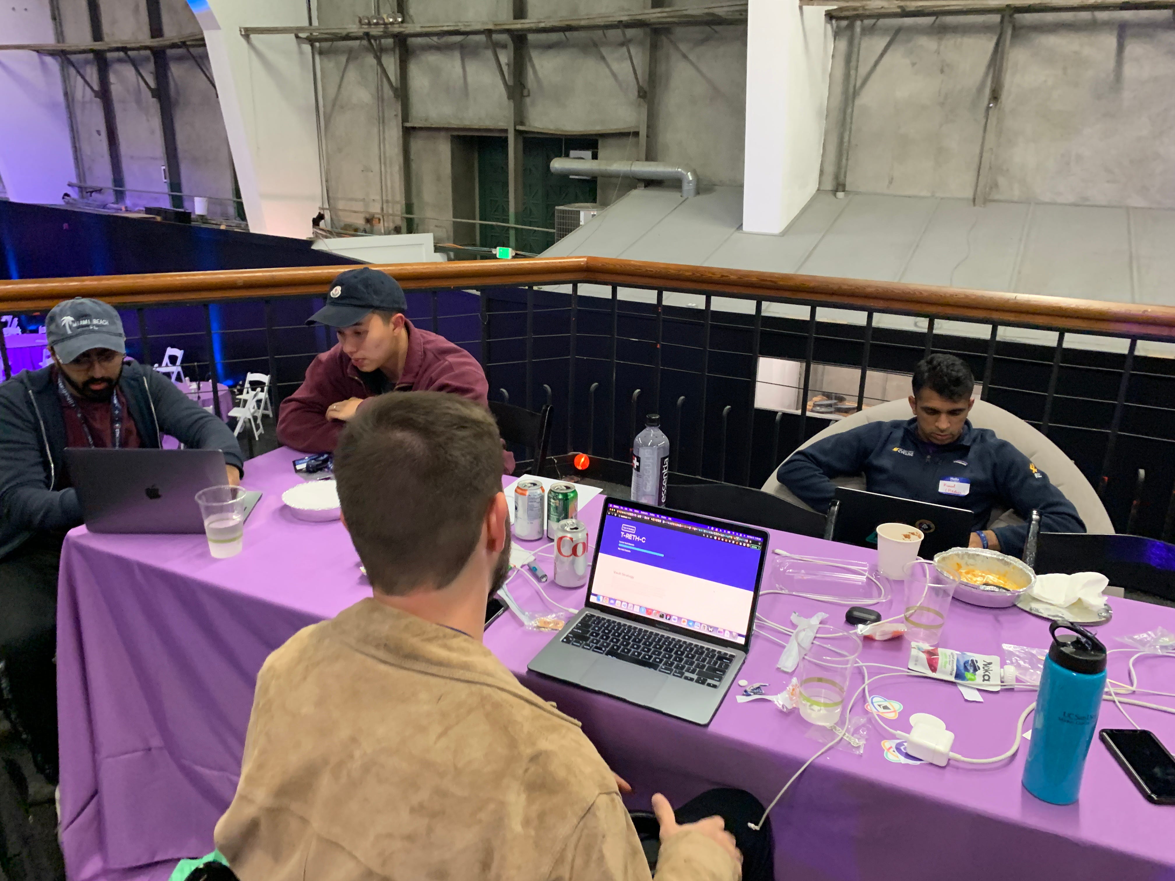 [Dive #136] TPan attends the ETHSF Hackathon