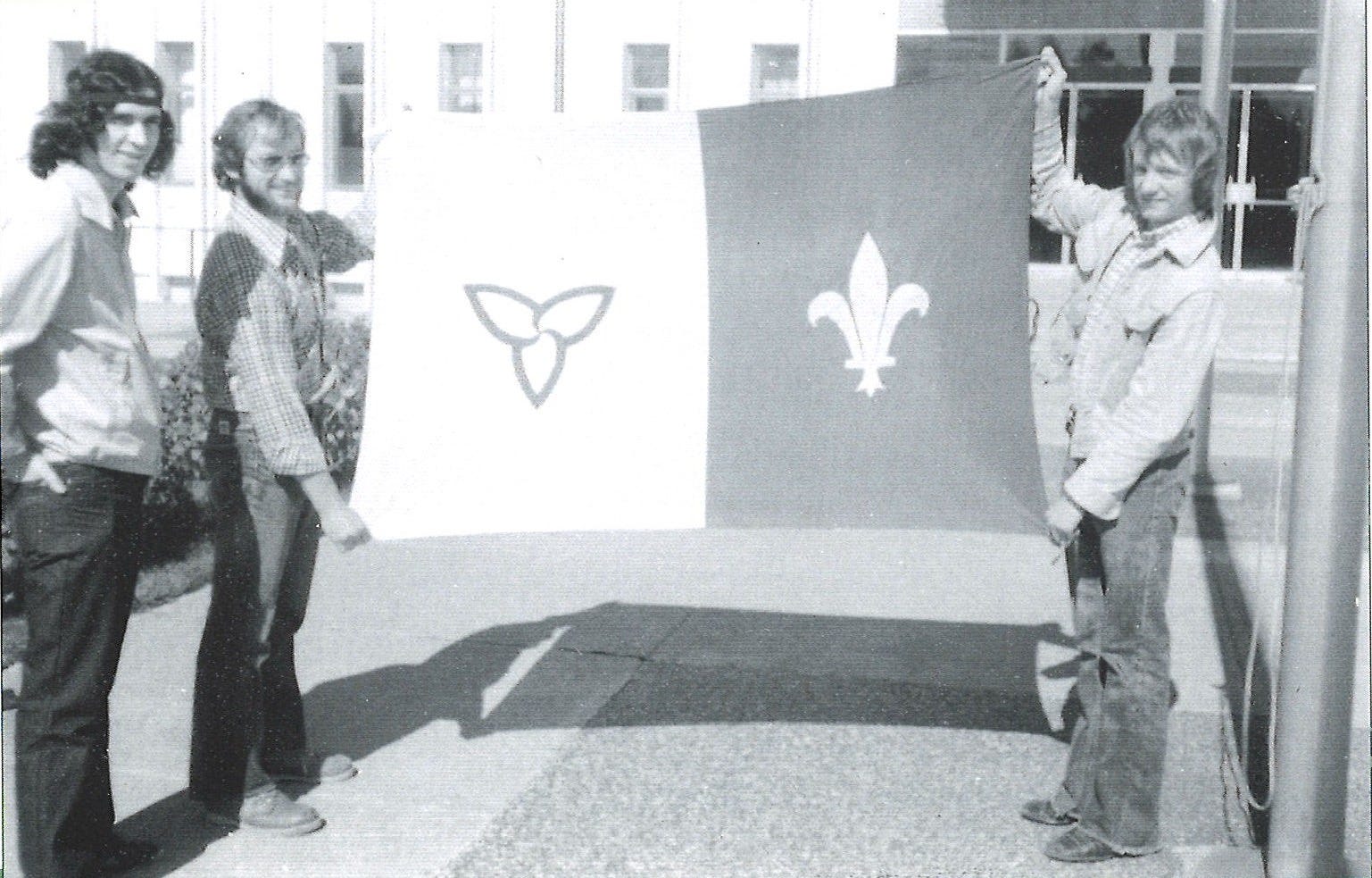 Le drapeau franco-ontarien | The Franco-Ontarian Flag