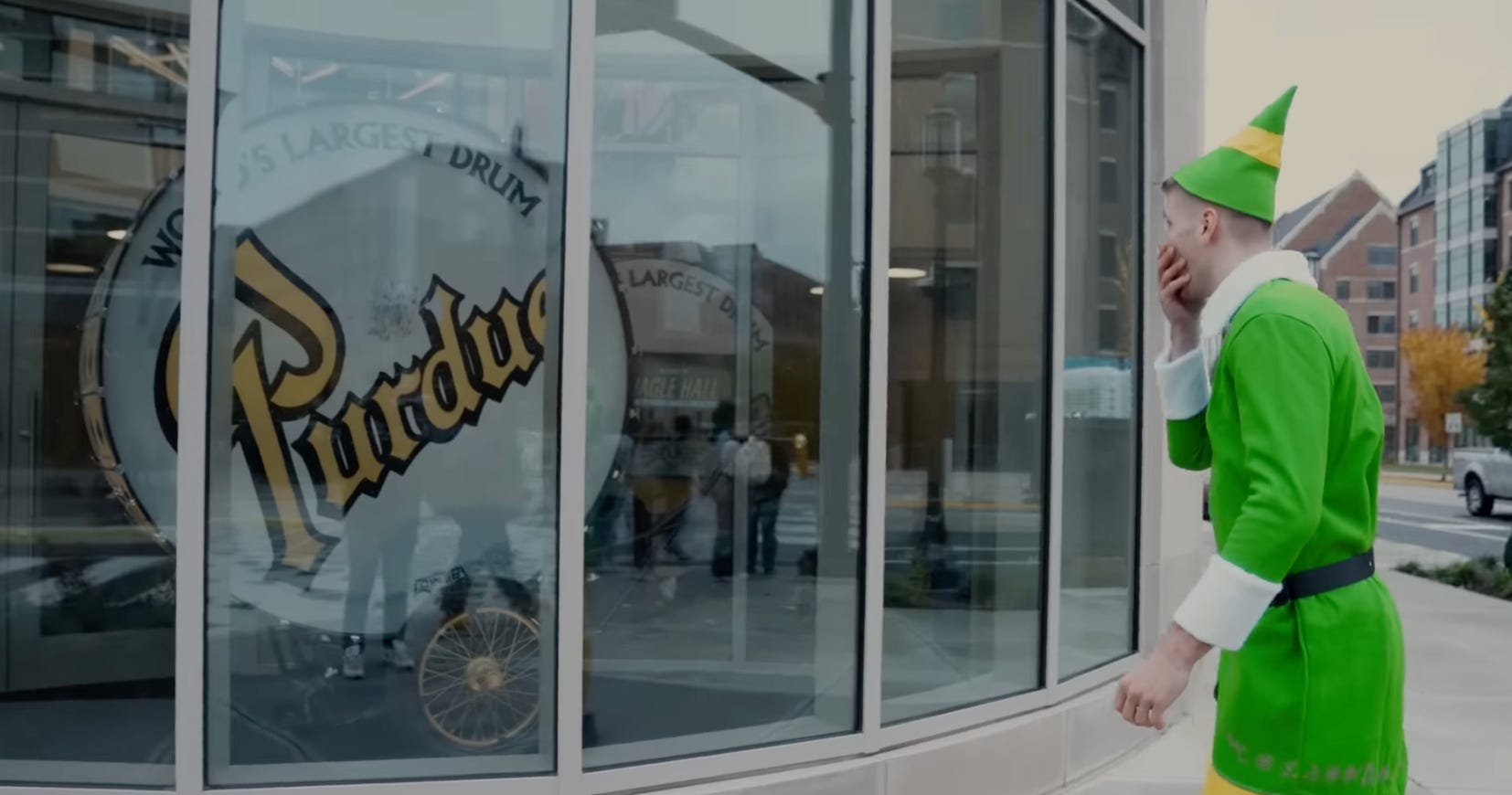 How Purdue basketball scored big by casting Caleb Furst as ‘Elf’