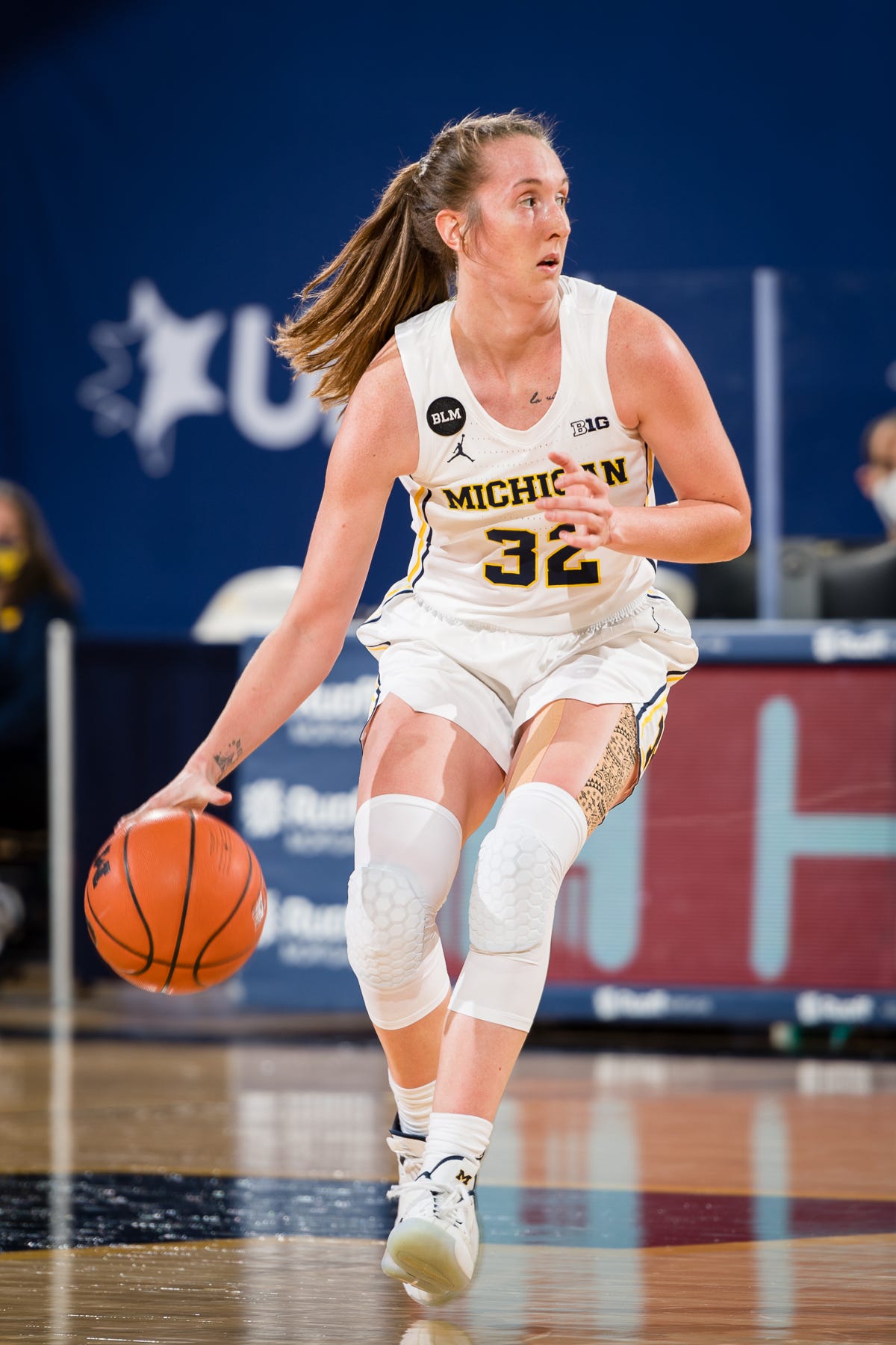 Leigha Brown Rediscovers Scoring Ability Just in Time for Michigan to ...