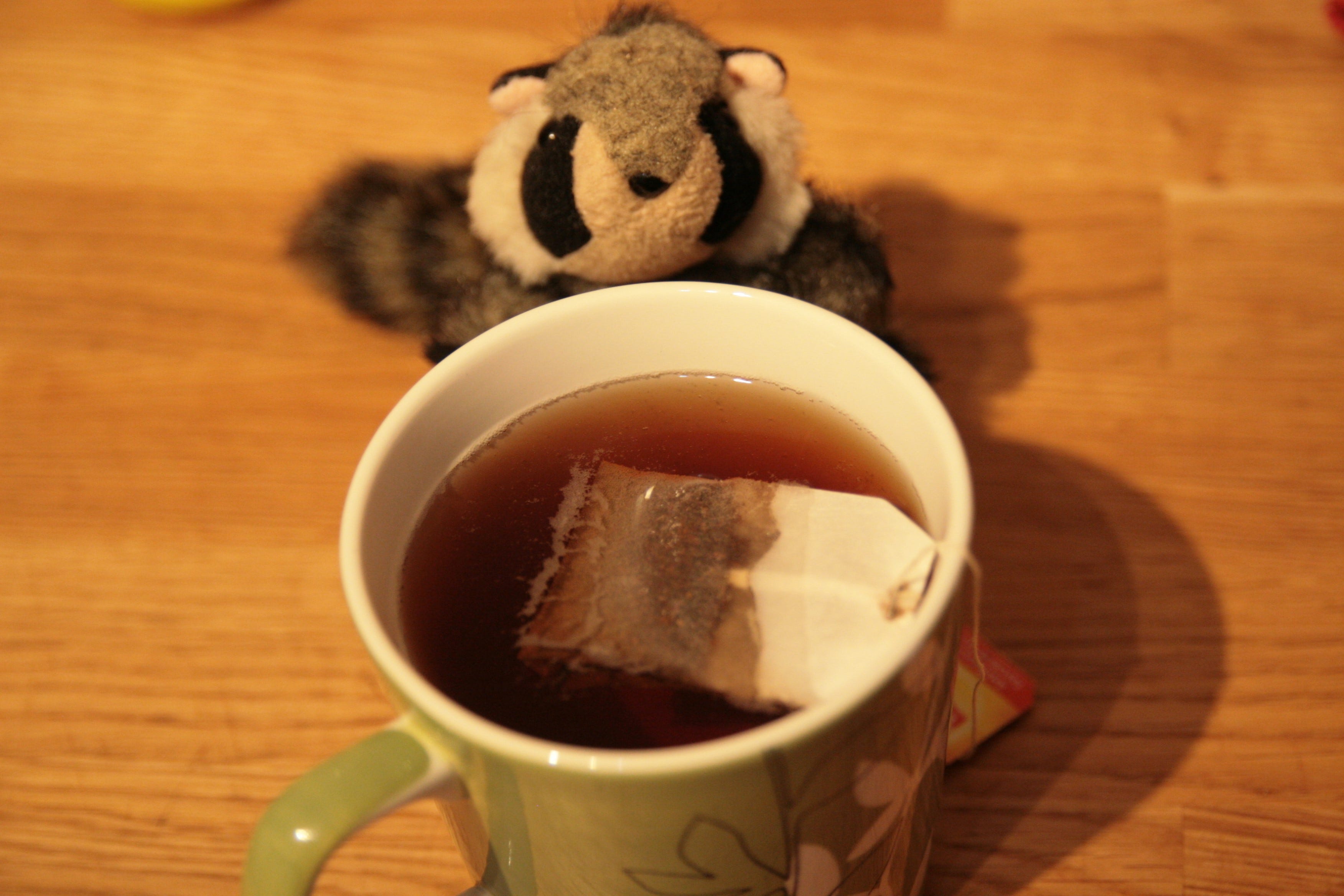 Salmon roe boba tea - by Dennis Lee - Food is Stupid