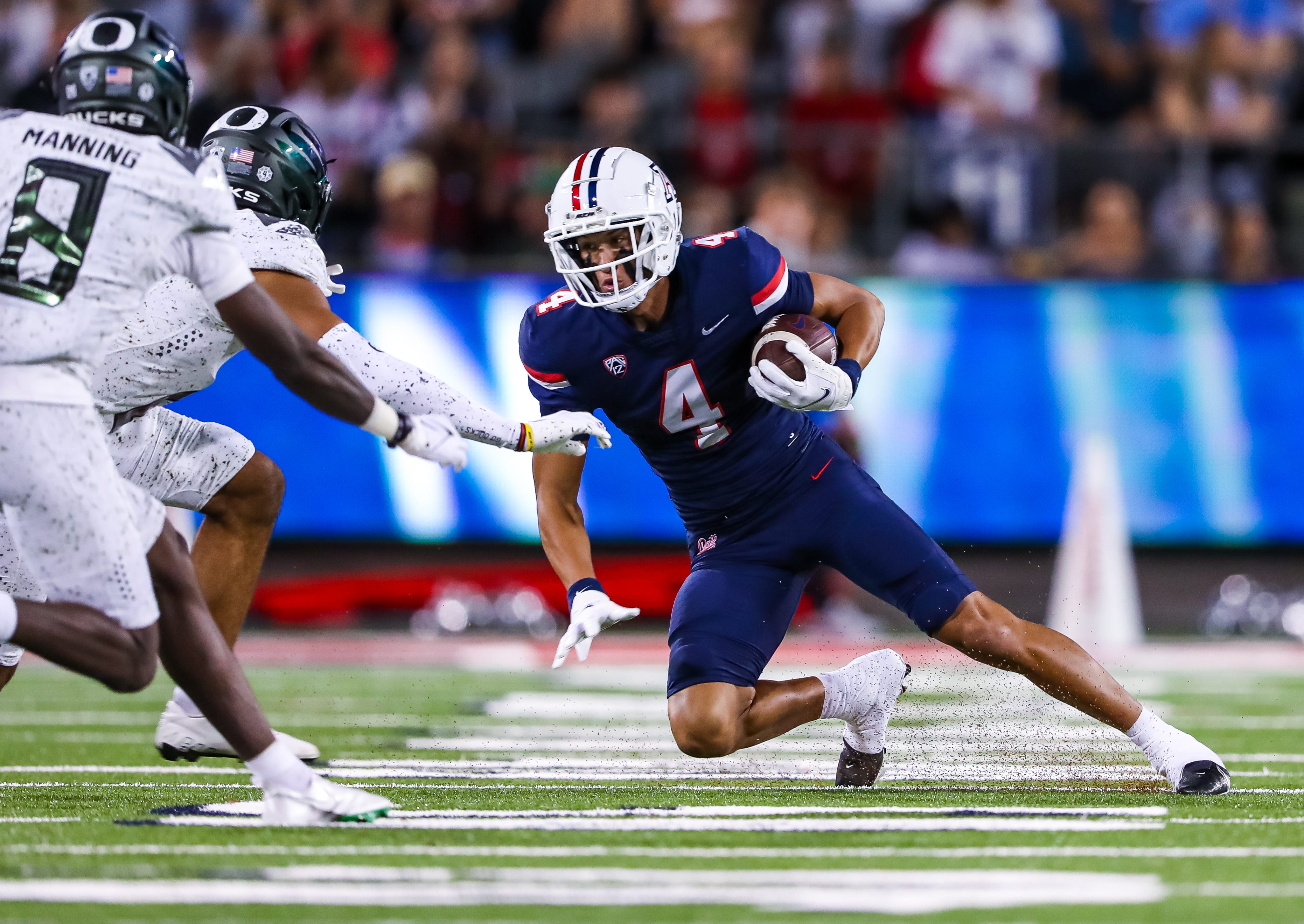 Photo gallery: Oregon Ducks at Arizona Wildcats football