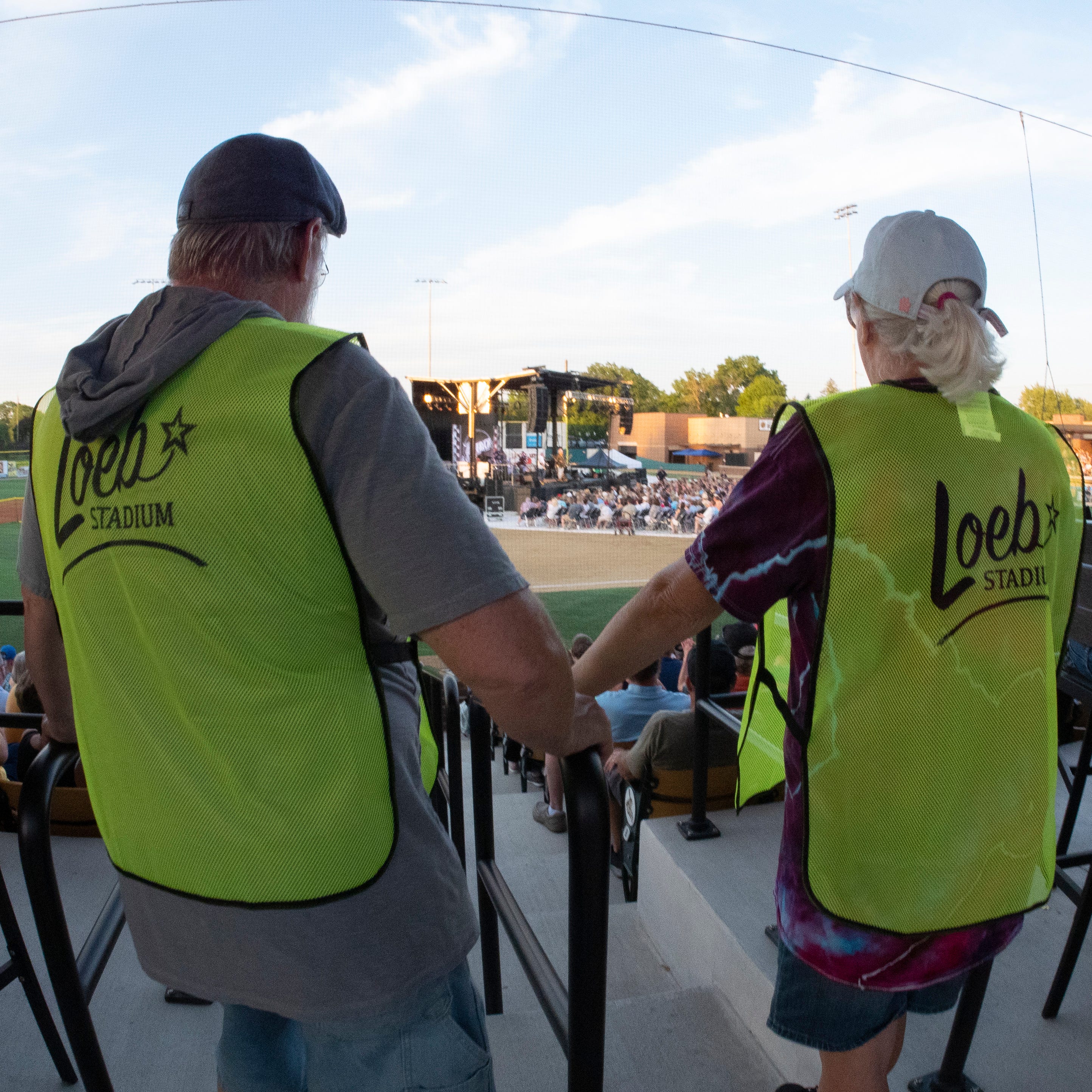A debut evening at Loeb Stadium: America, in pictures
