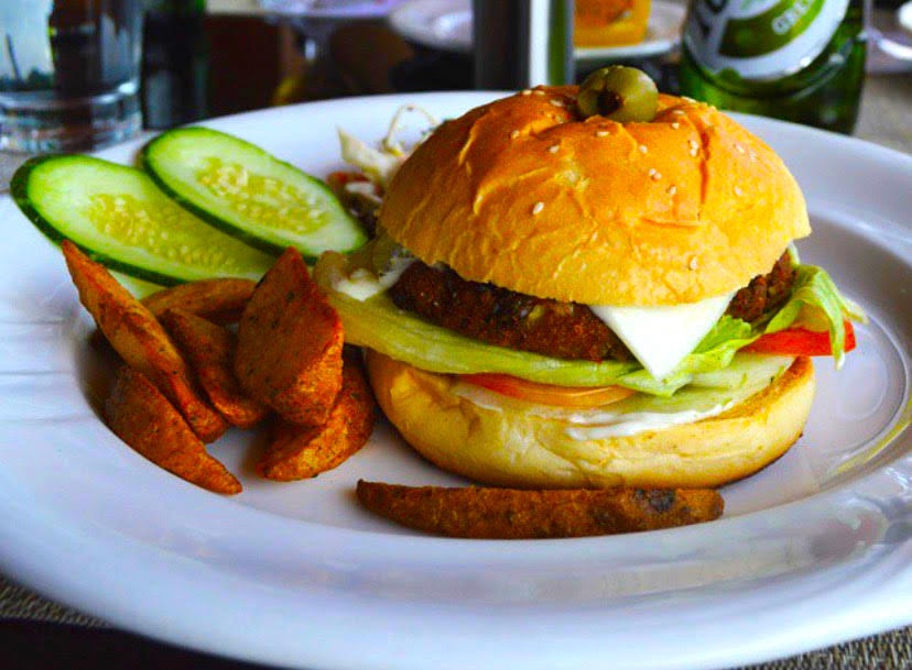 Dealing With Food Cravings - by Neelanjana Singh