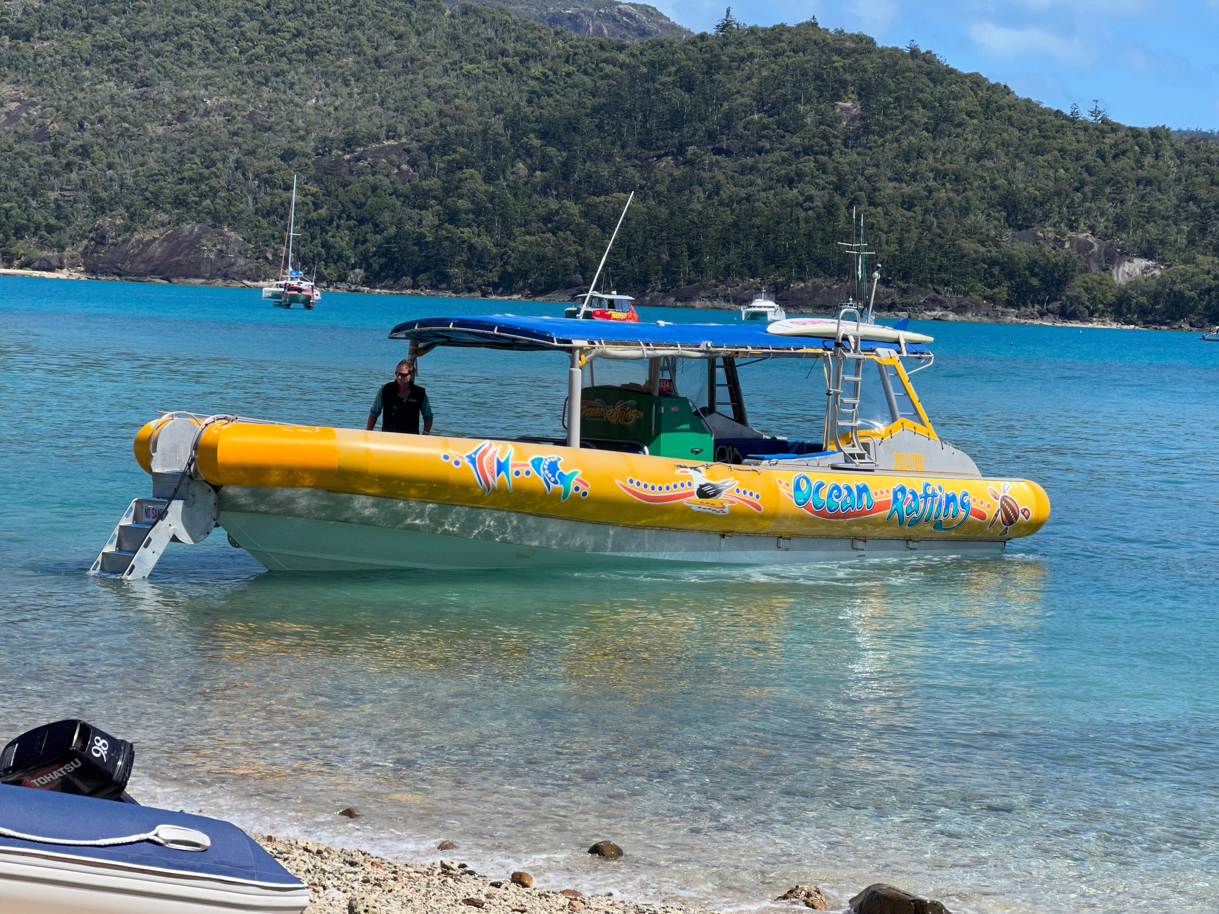 Arlie Beach: Whitsunday Islands - by Maceadventures