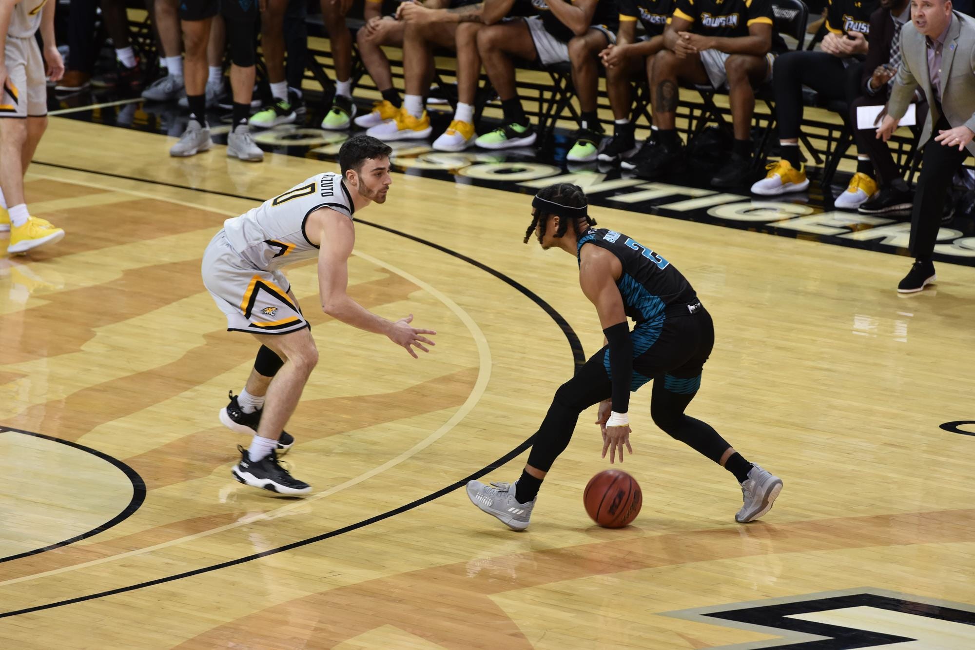 Hawks Rally Again, Get 8th Straight Win