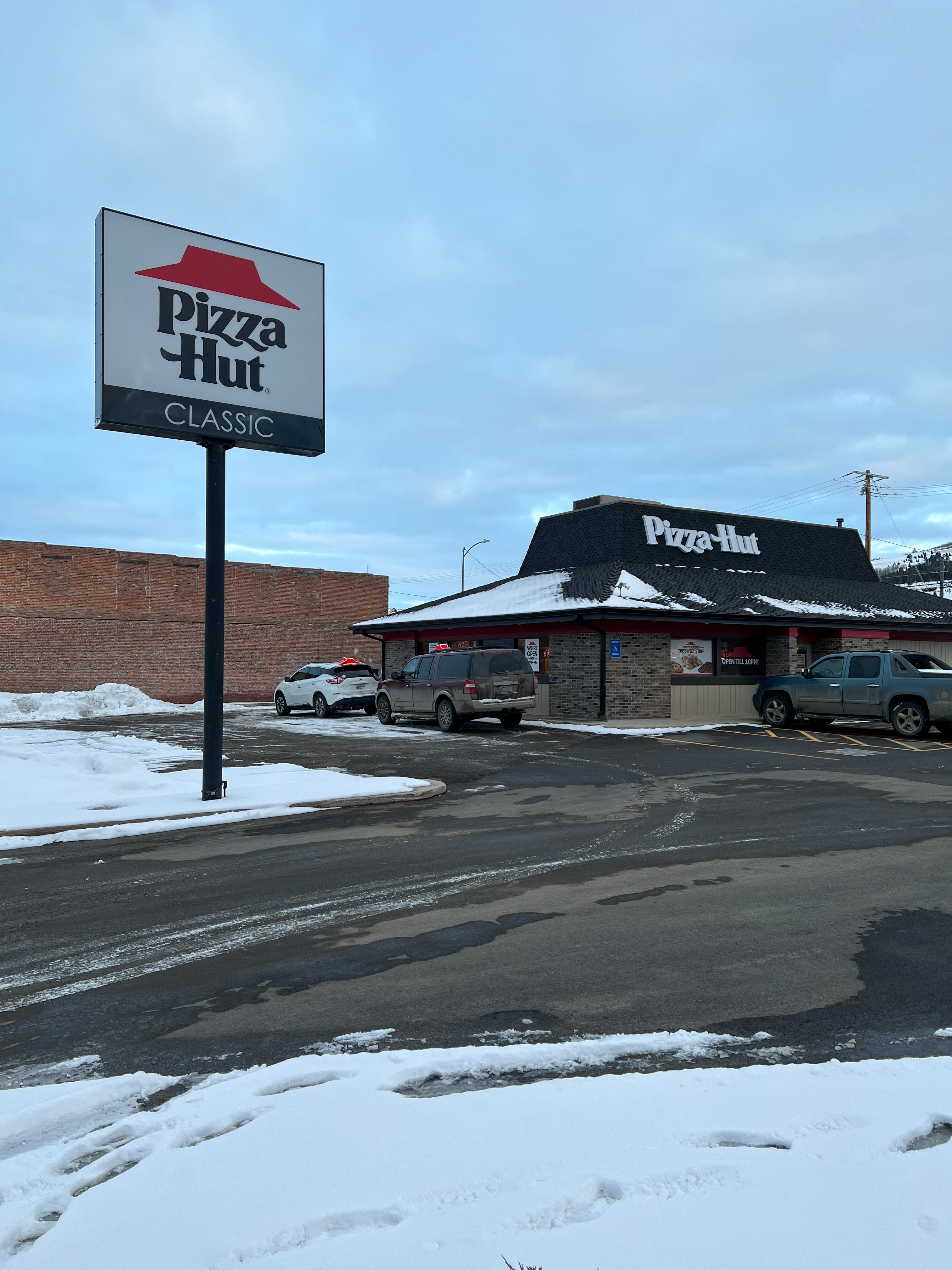 The Retrologist's Guide to Pizza Hut Classics